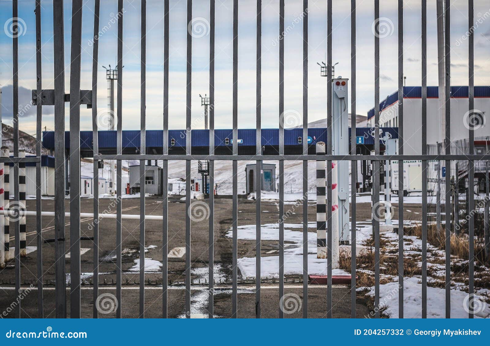 Closed Border between Countries Stock Photo - Image of mesh, escape ...