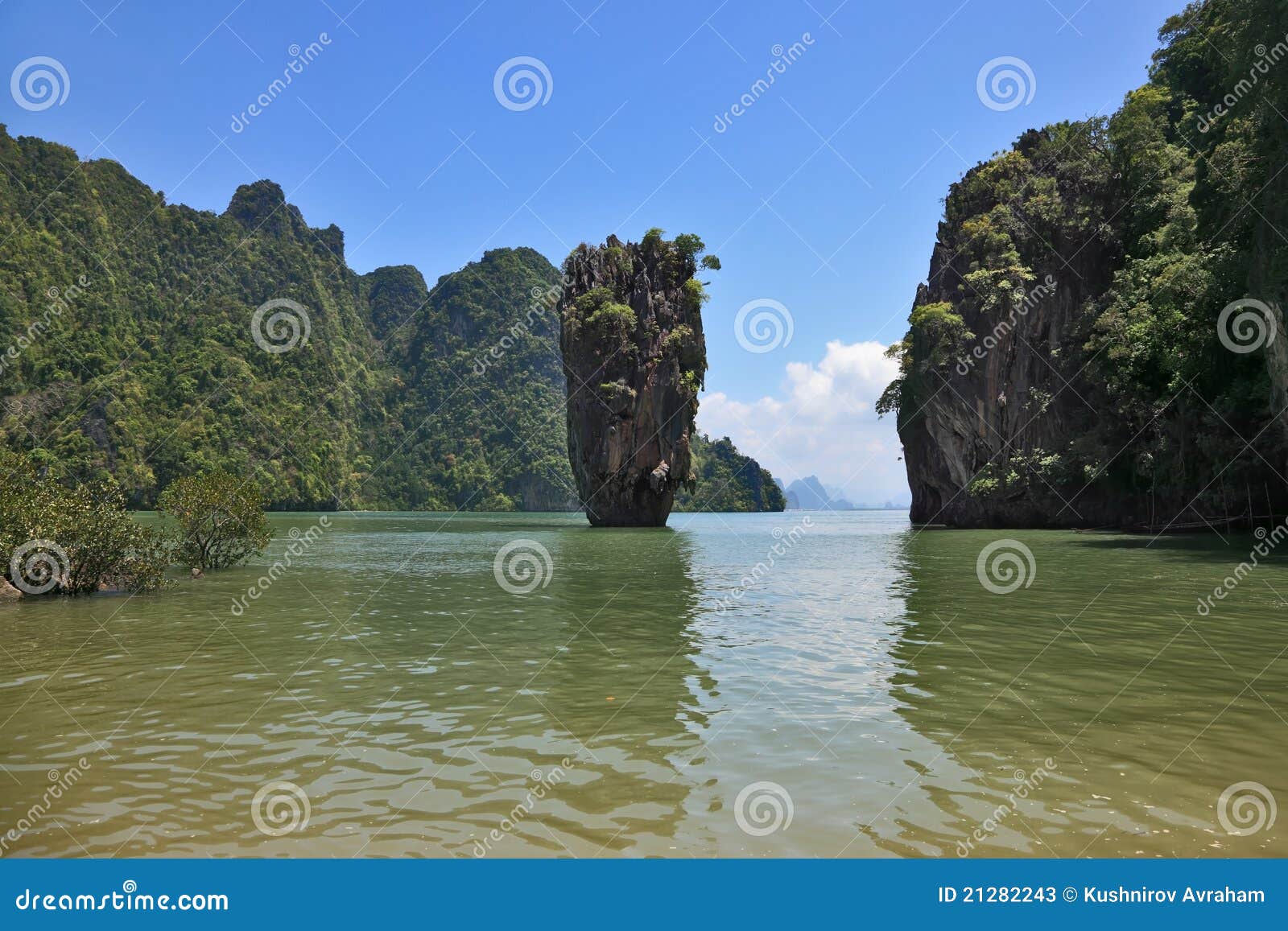 The Closed Lagoon at Ocean. Stock Image - Image of travel, bond: 21282243