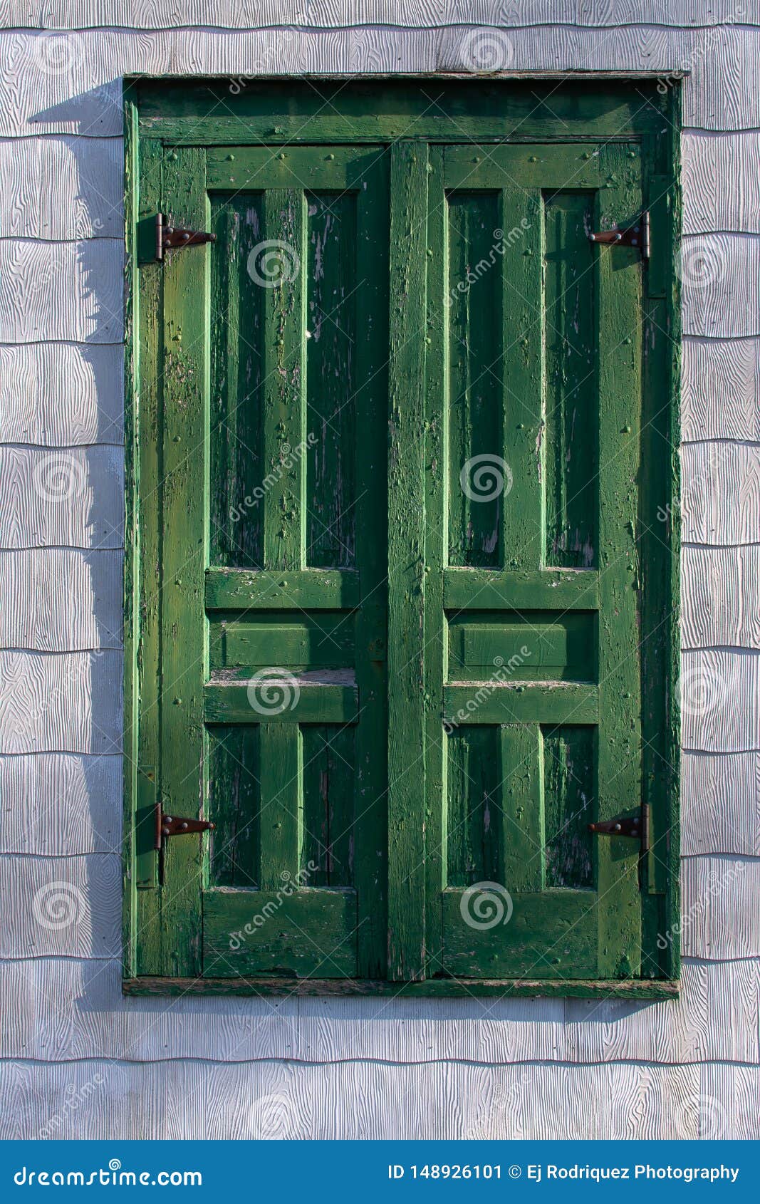 Closed loading doors stock image. Image of design, antique - 148926101