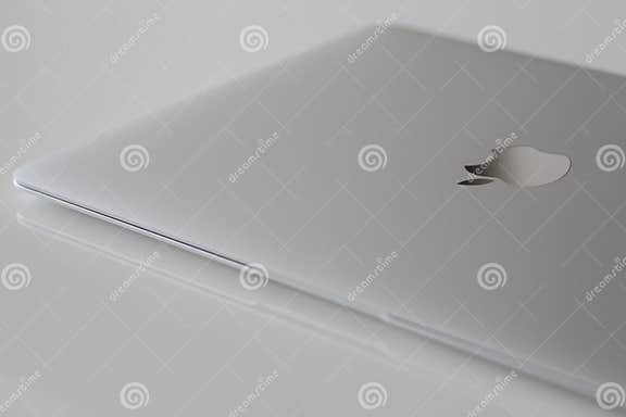 Closed MacBook 12 Silver 1st Gen Editorial Stock Image - Image of ...