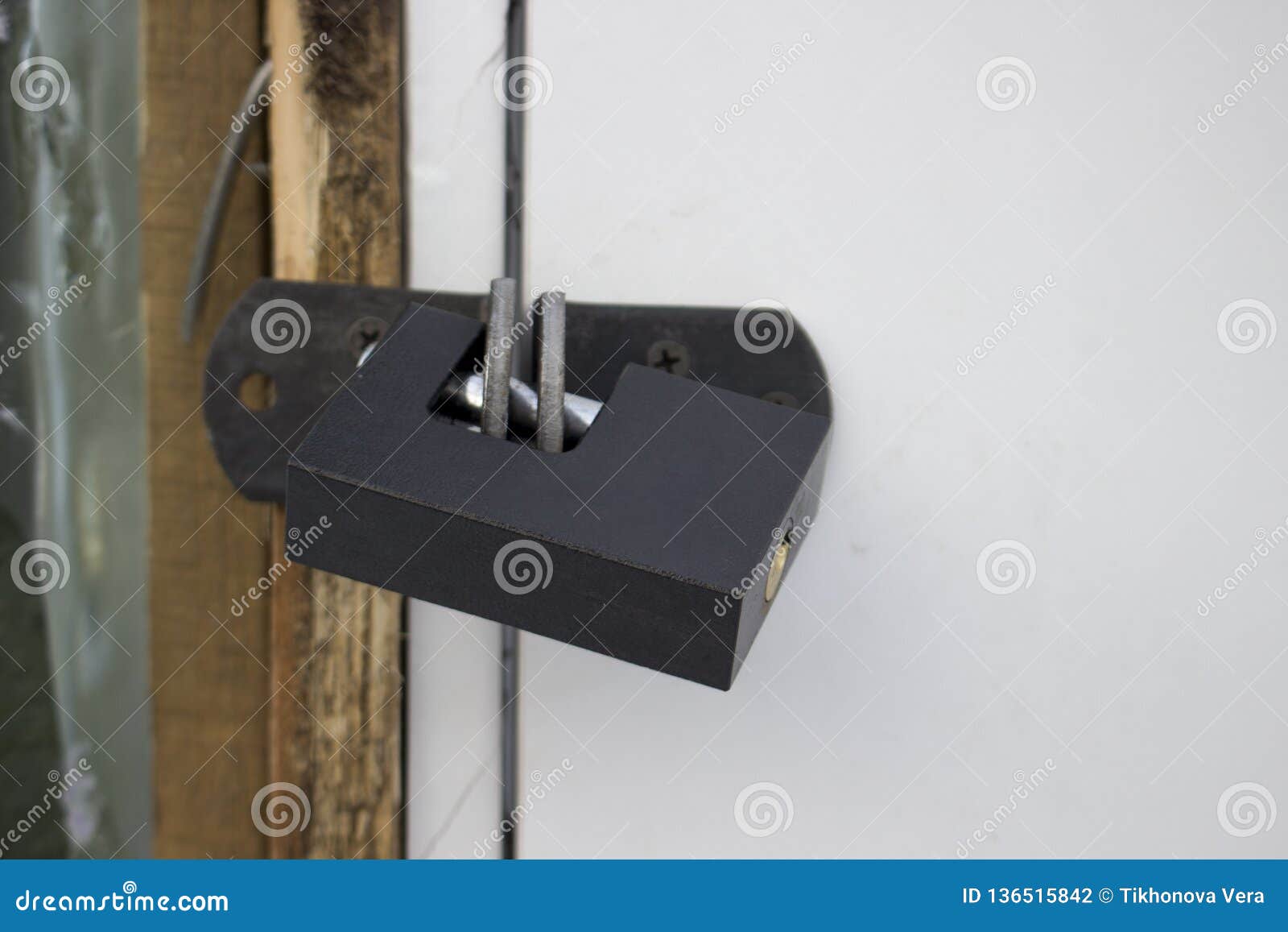 Closed padlock on door stock photo. Image of private - 136515842 Closed padlock on door stock photo. Image of private - 136515842