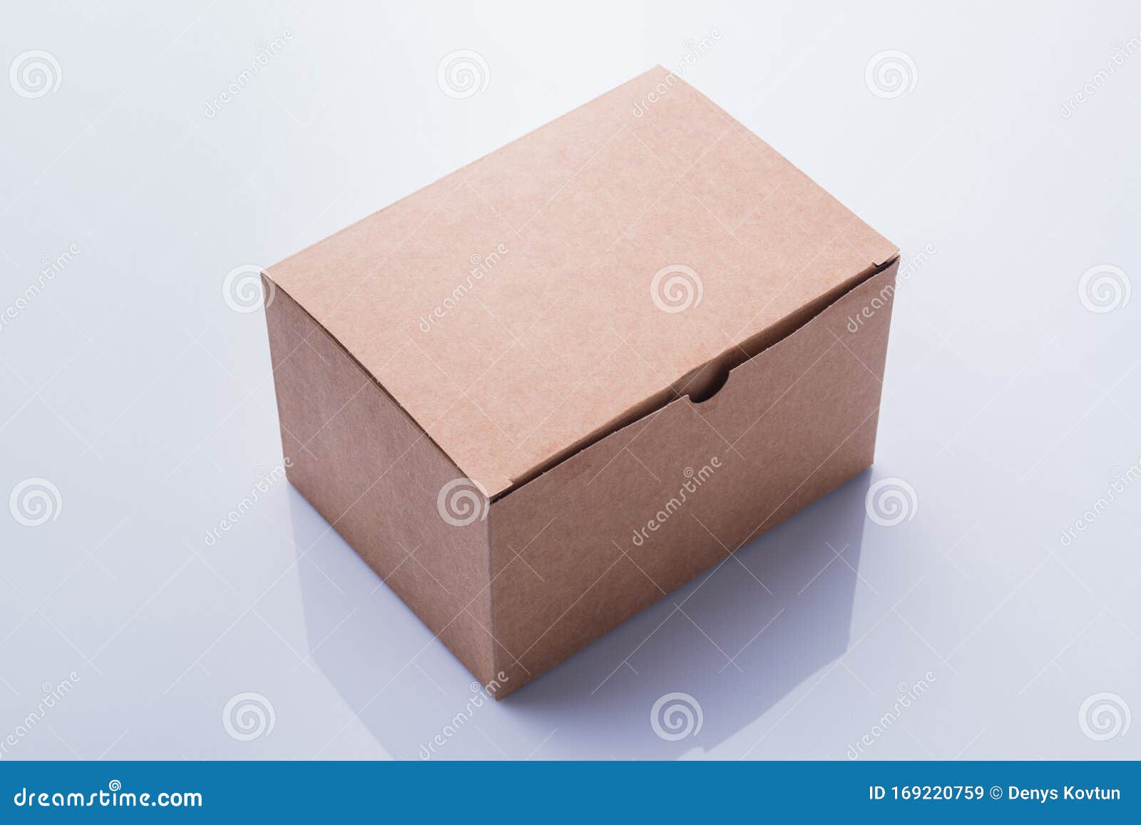 Closed Plain Cardboard Box. Stock Image - Image of cover, order: 169220759