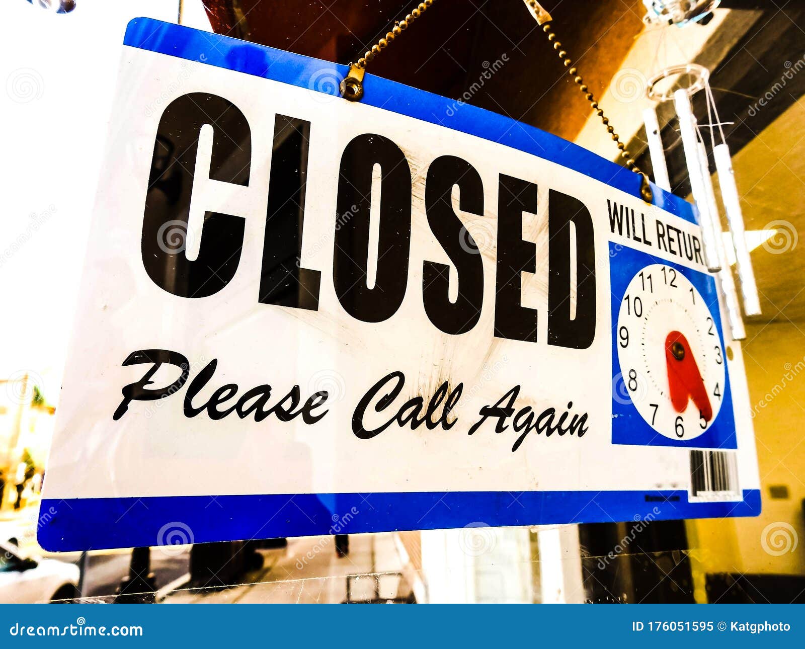 Closed Sign on a Business Door Stock Image - Image of back, exterior ...