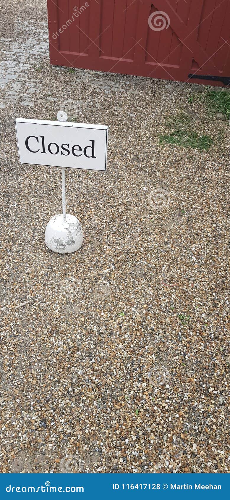 Closed sign. stock photo. Image of business, text, wooden - 116417128