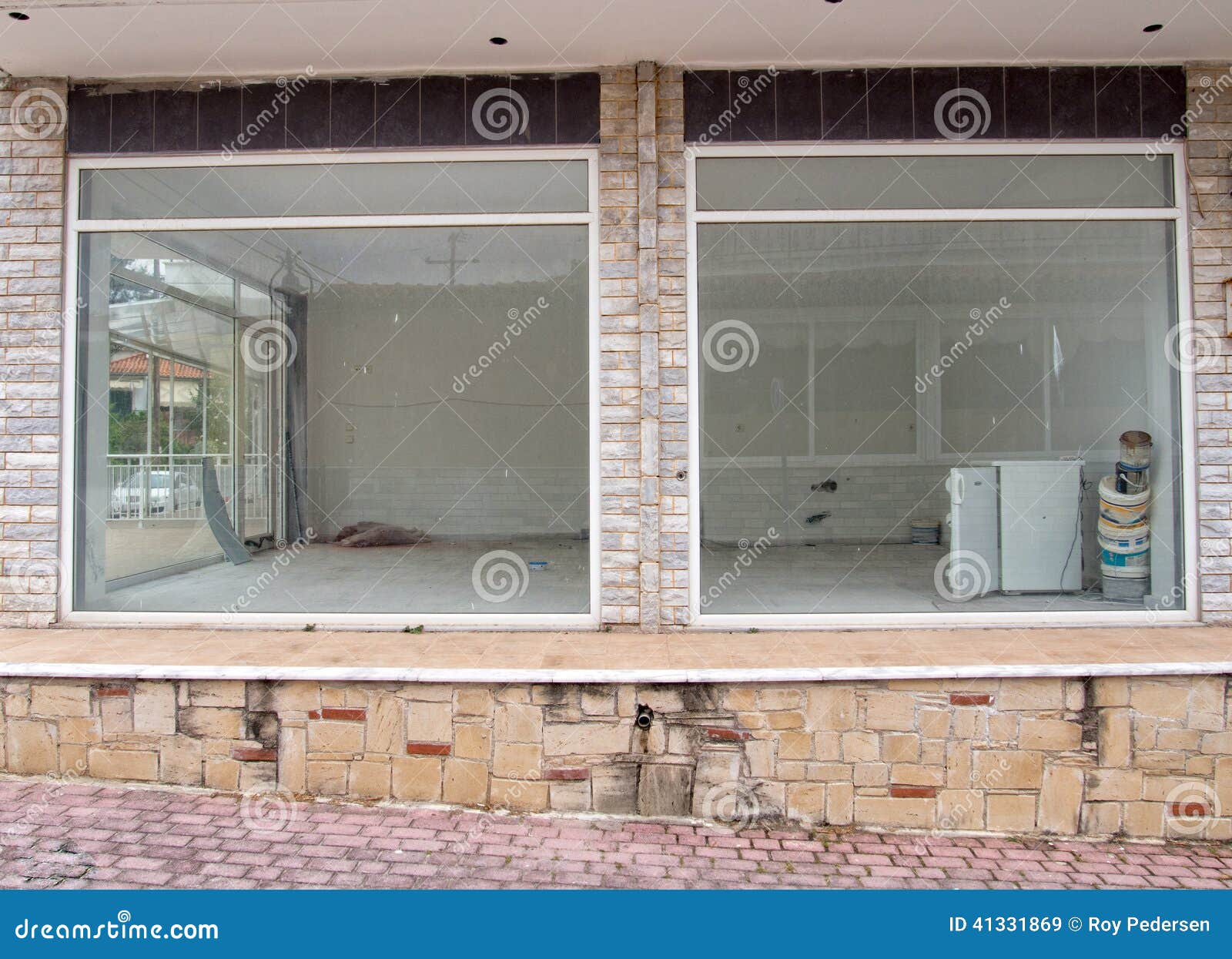 Closed store stock image. Image of locked, discontinued - 41331869