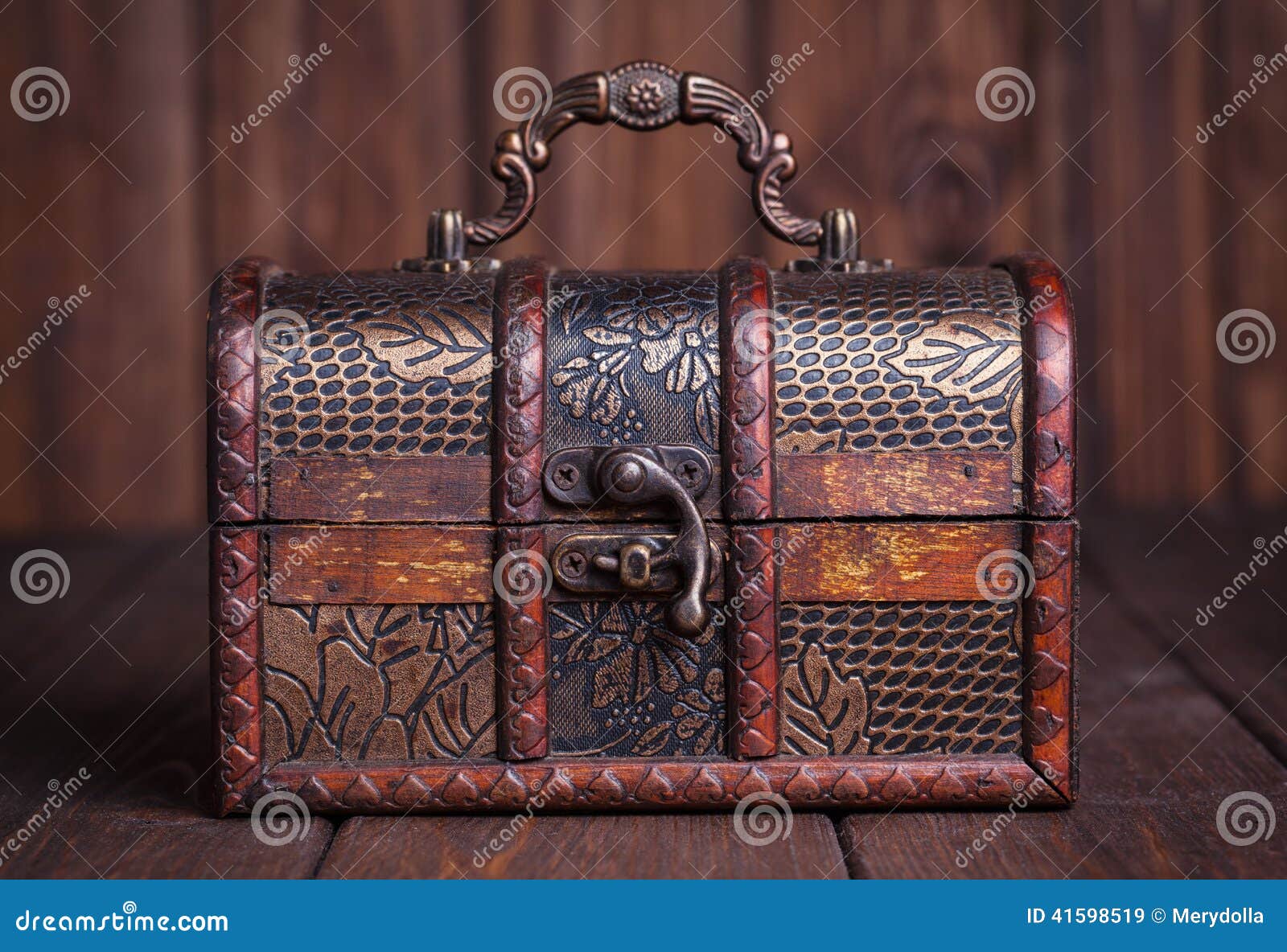 Closed treasure chest stock image. Image of buried, luggage - 41598519