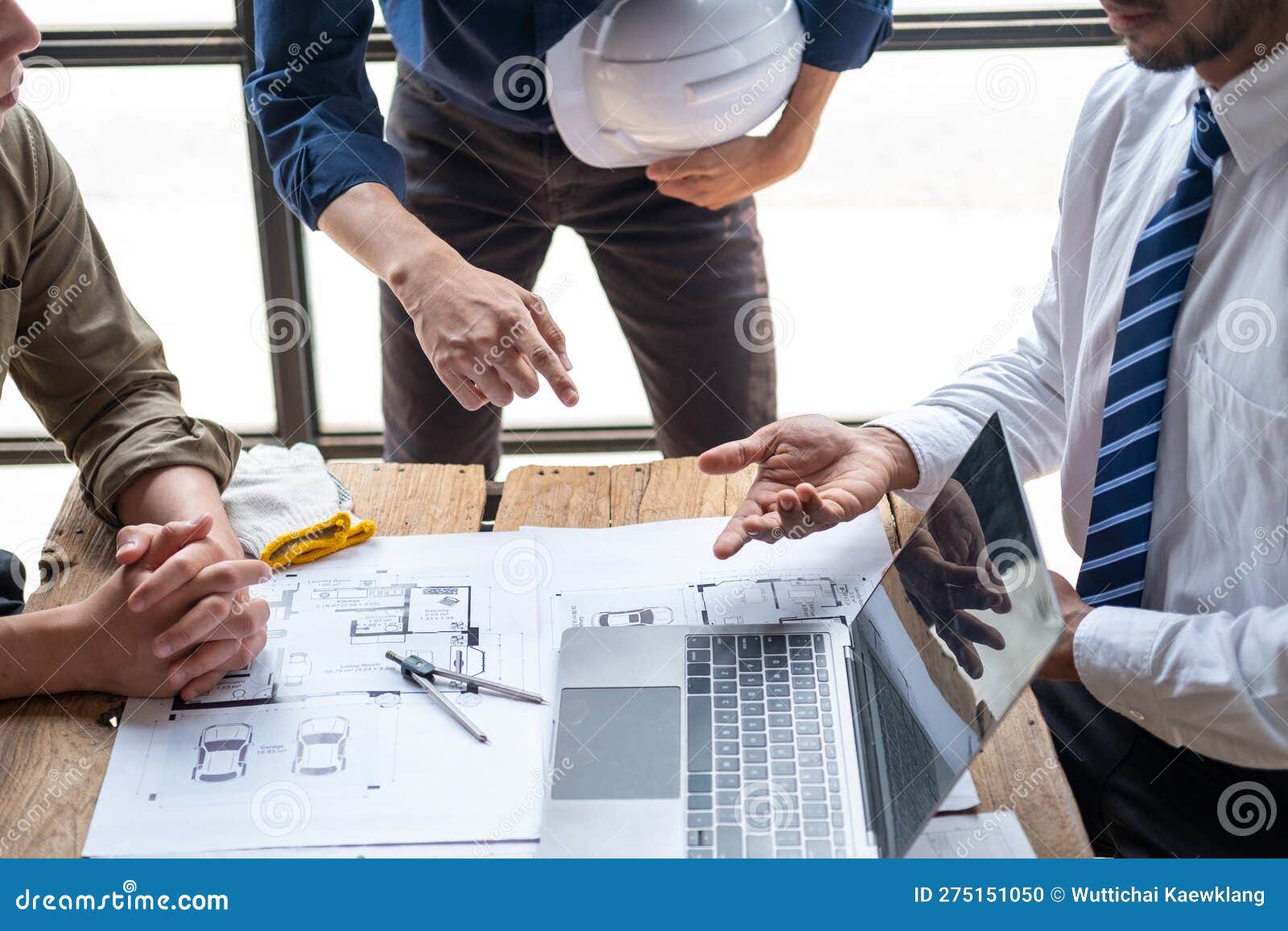 Closed Up Engineer Meeting Teamwork Brain Storm Discussing for ...