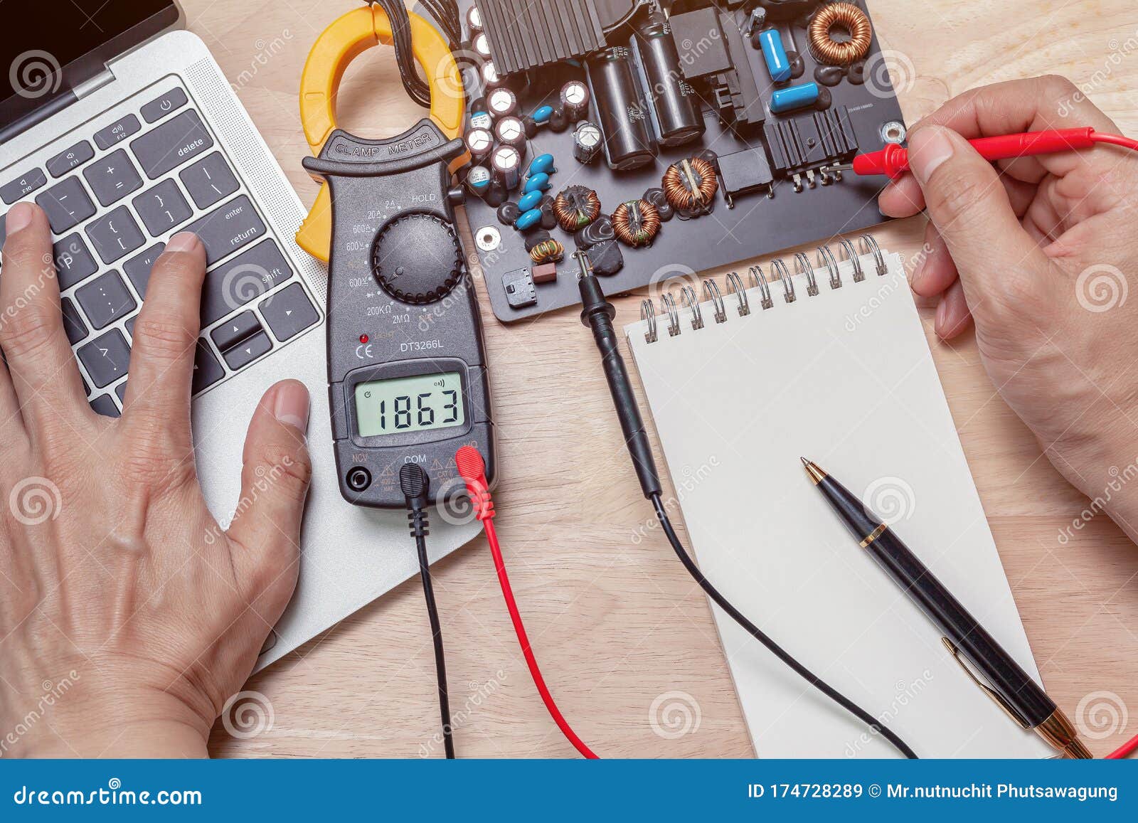 Closeup Asian Technician Man Hand Measuring Electrical Voltage of ...