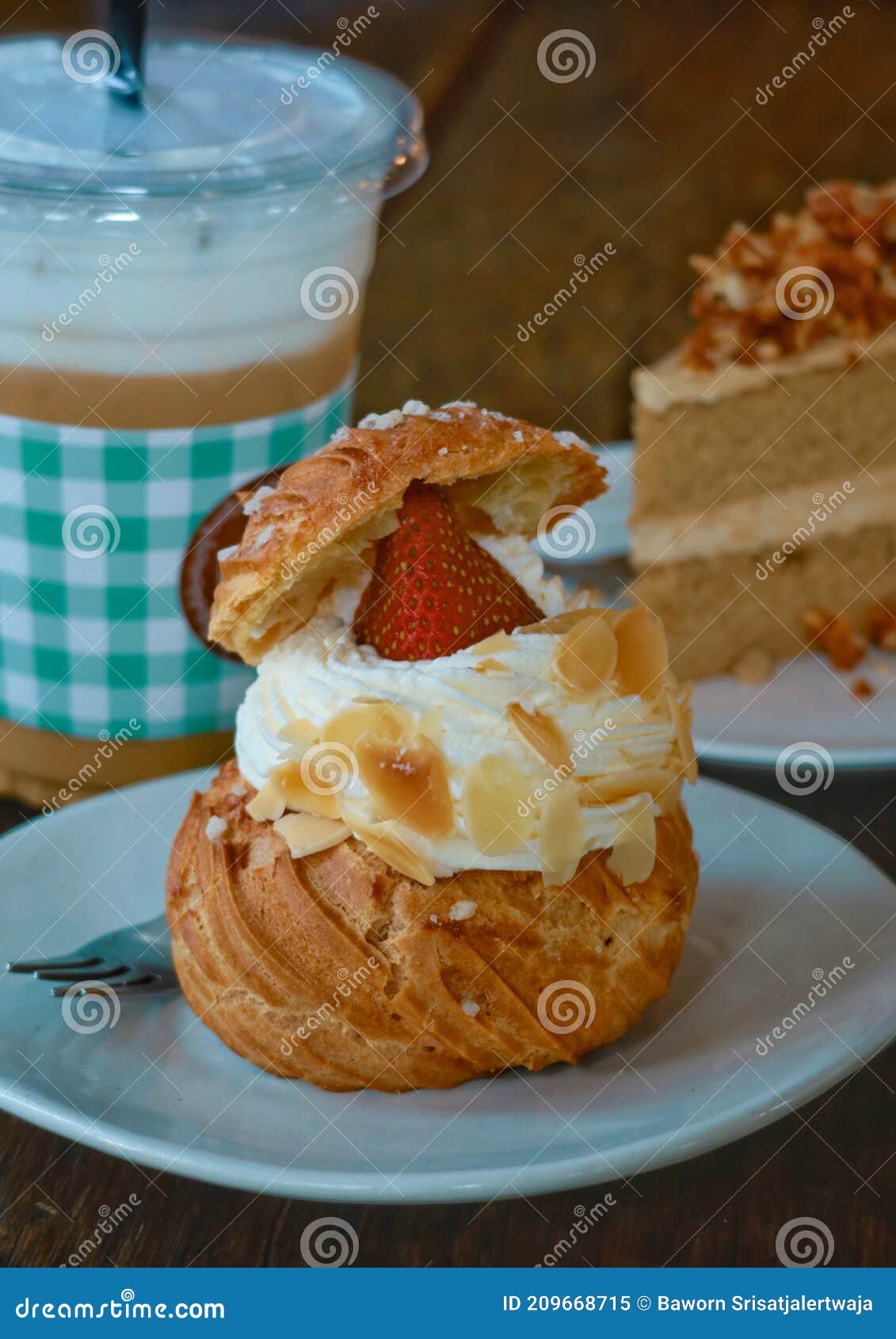 Closeup Chu Cream and Strawberry with Vanilla Cream Stock Image - Image ...