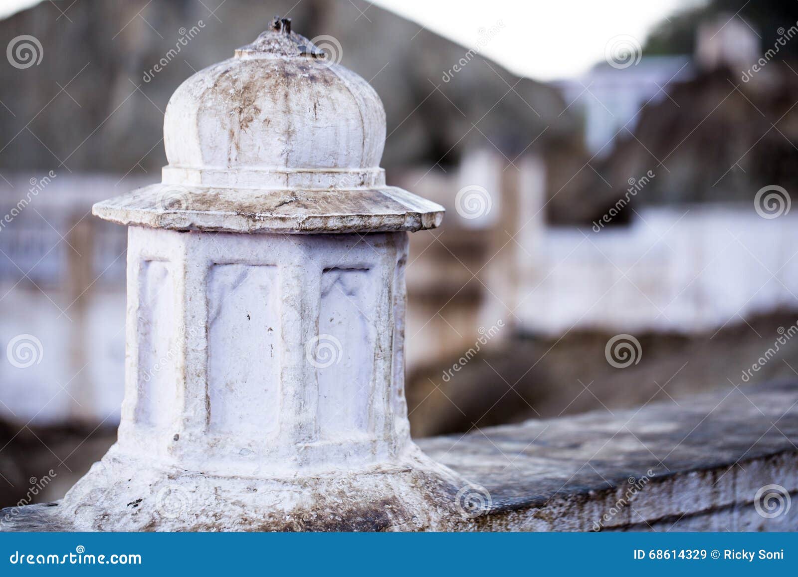 Closeup of a Circular Pillar Stock Image - Image of dilmun, excavated ...