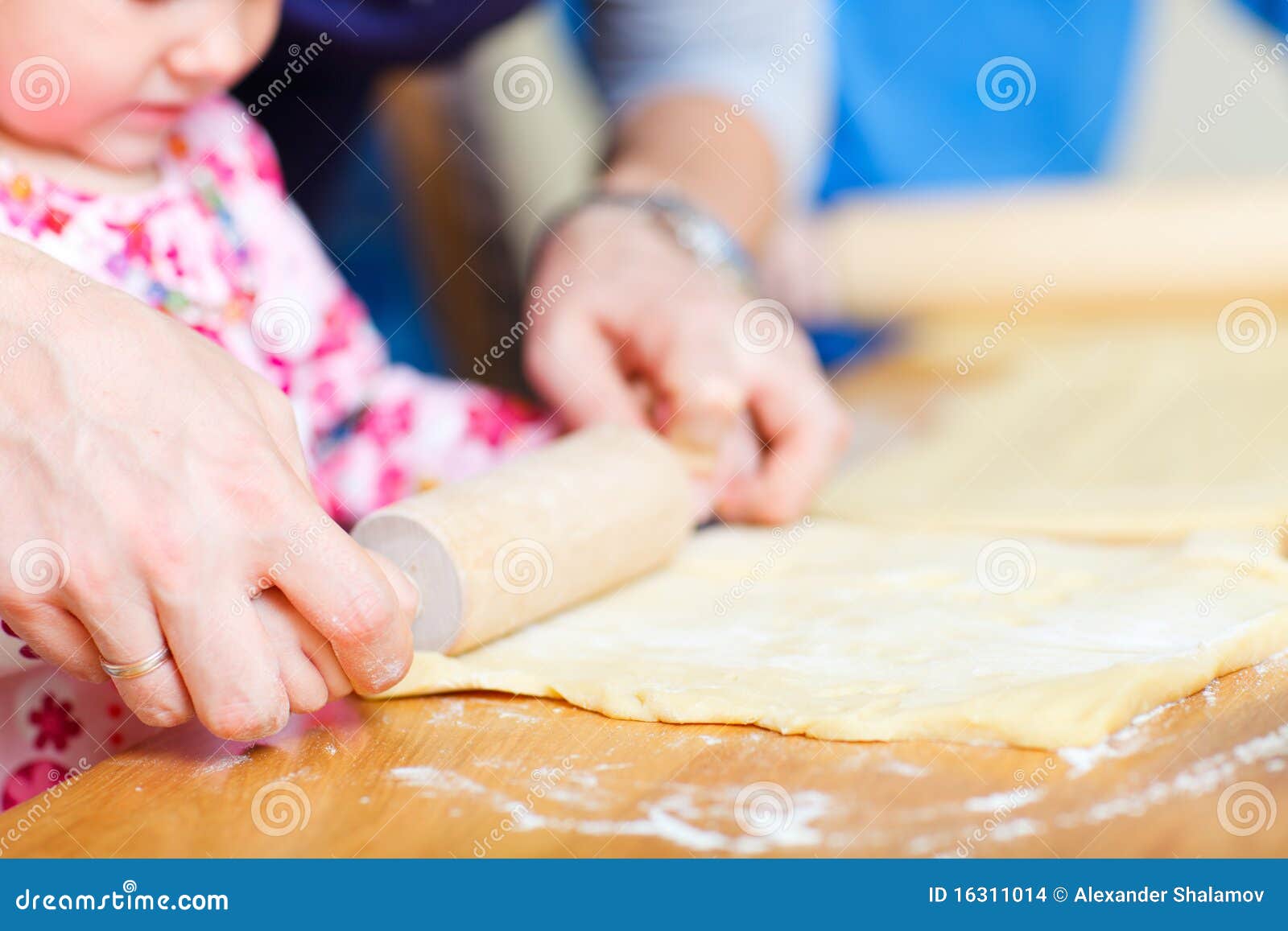 Closeup of Family Baking Pie Stock Photo - Image of adorable, kitchen ...
