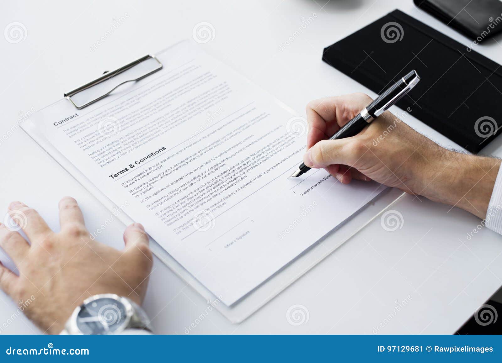 Closeup of Hand Signing Paper Workspace Stock Image - Image of sign ...