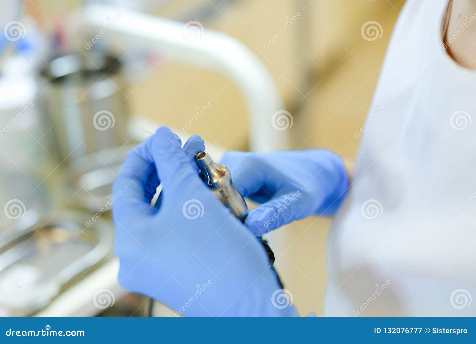 Closeup Hands in Latex Gloves Inserting Needle into Microblading Device ...