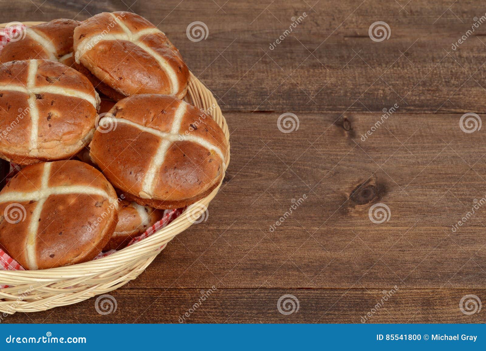 Closeup Hot Cross Buns in Basket Stock Photo - Image of brown, food ...