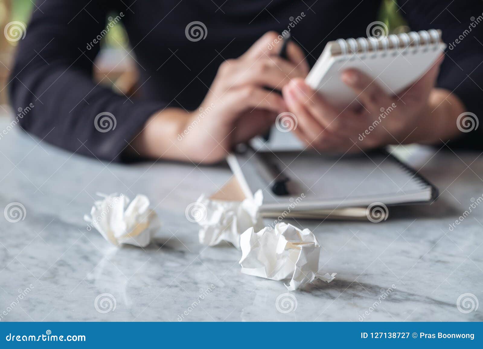 Business Woman Working and Squeezing Papers on the Table with Feeling ...