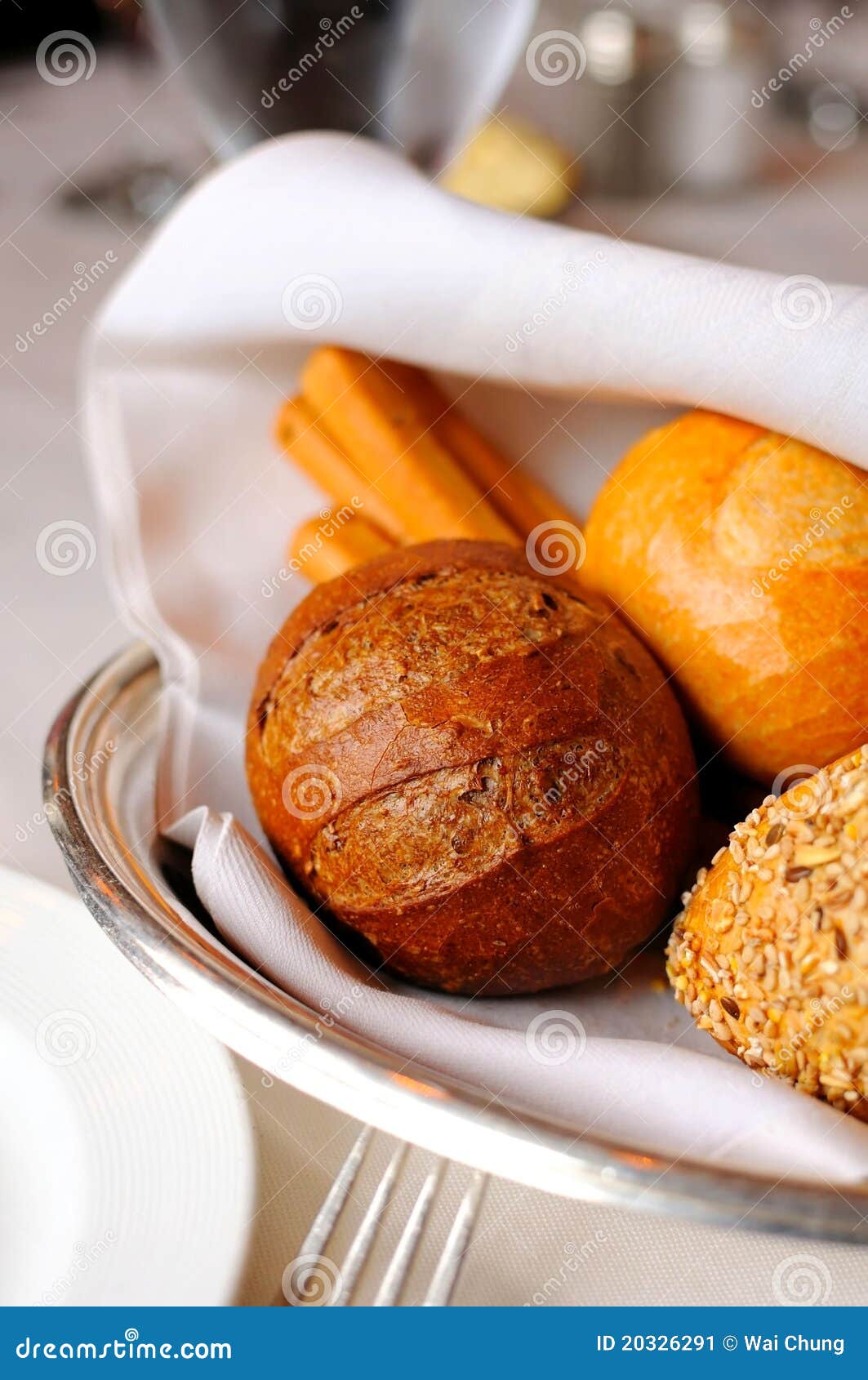 Closeup of Isolate Brown Bun Stock Image - Image of tasty, grain: 20326291