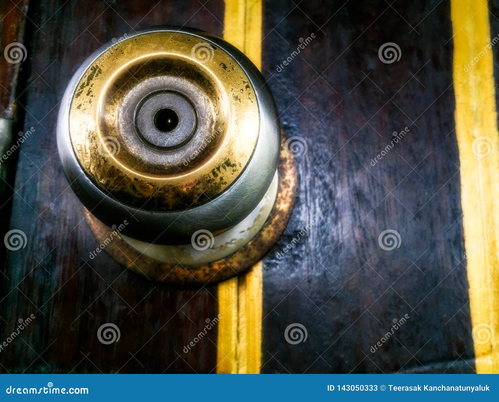 Metal Brass Door Knob On The Wooden Door Stock Image Image Of Gate Knob 143050333