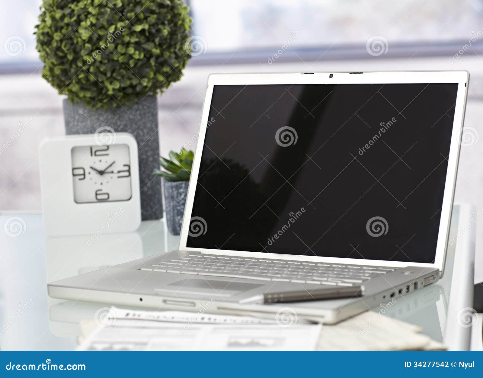 Closeup Photo of Laptop Computer Stock Photo - Image of horizontal ...