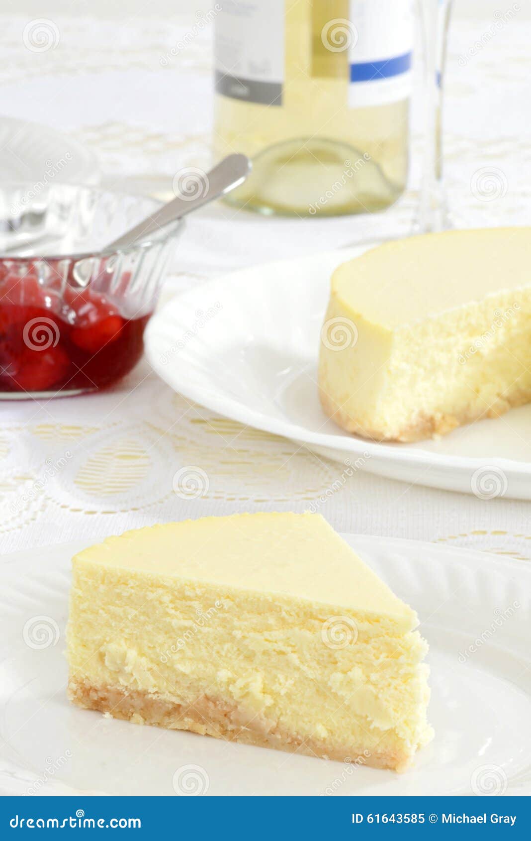 Closeup plain cheesecake stock image. Image of dessert - 61643585