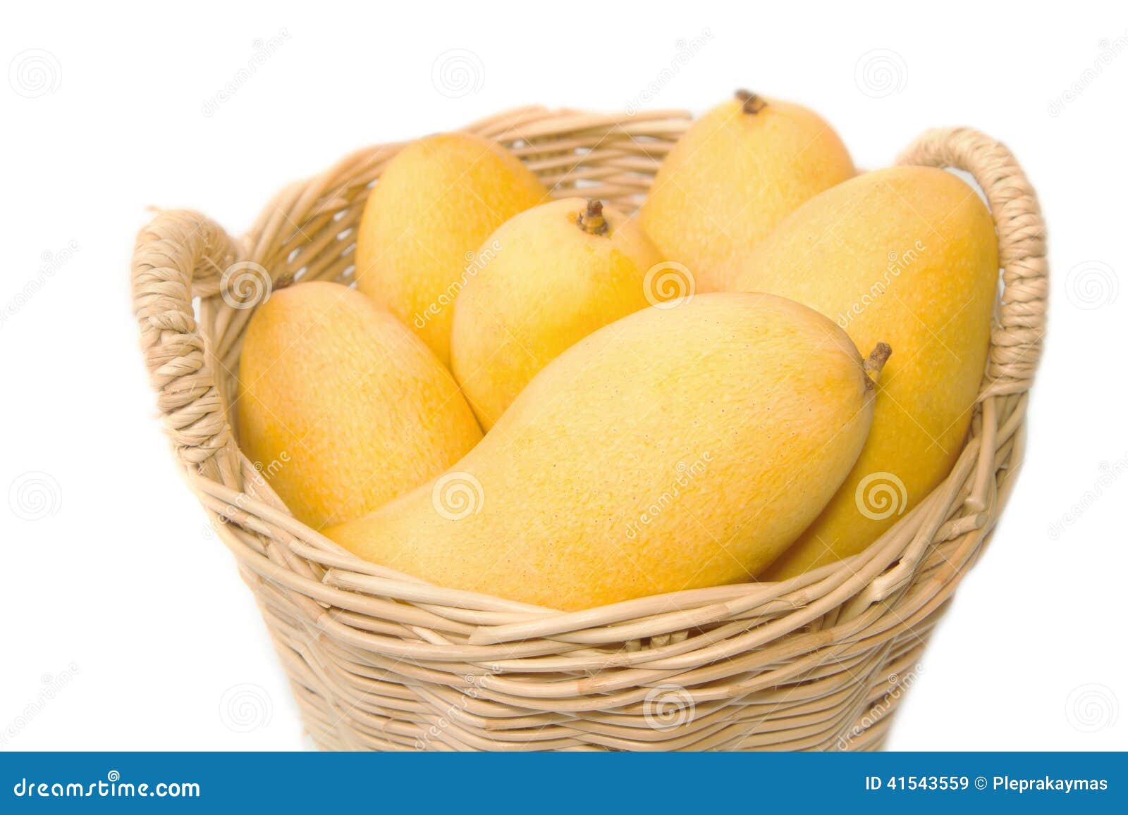 Closeup Ripe Mangoes in Basket Stock Image - Image of mango, tropical ...