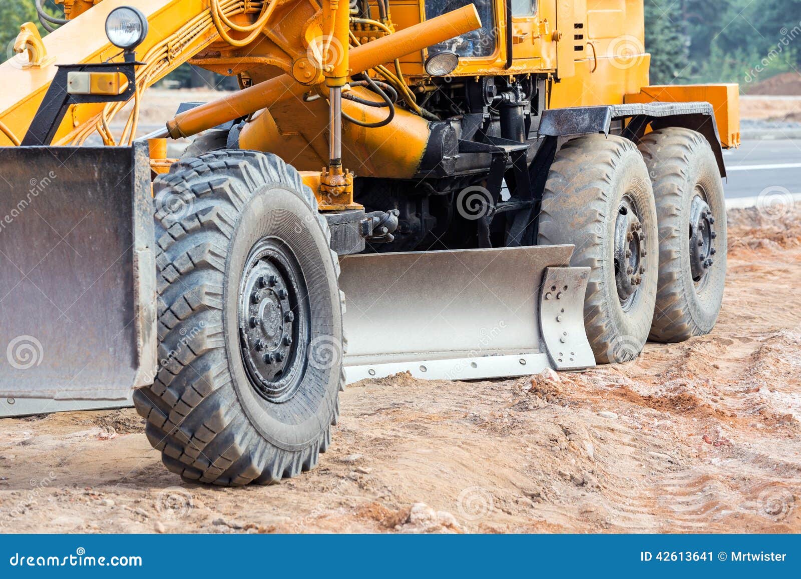 Closeup of Road Grader Blade Stock Image - Image of earth, motor: 42613641
