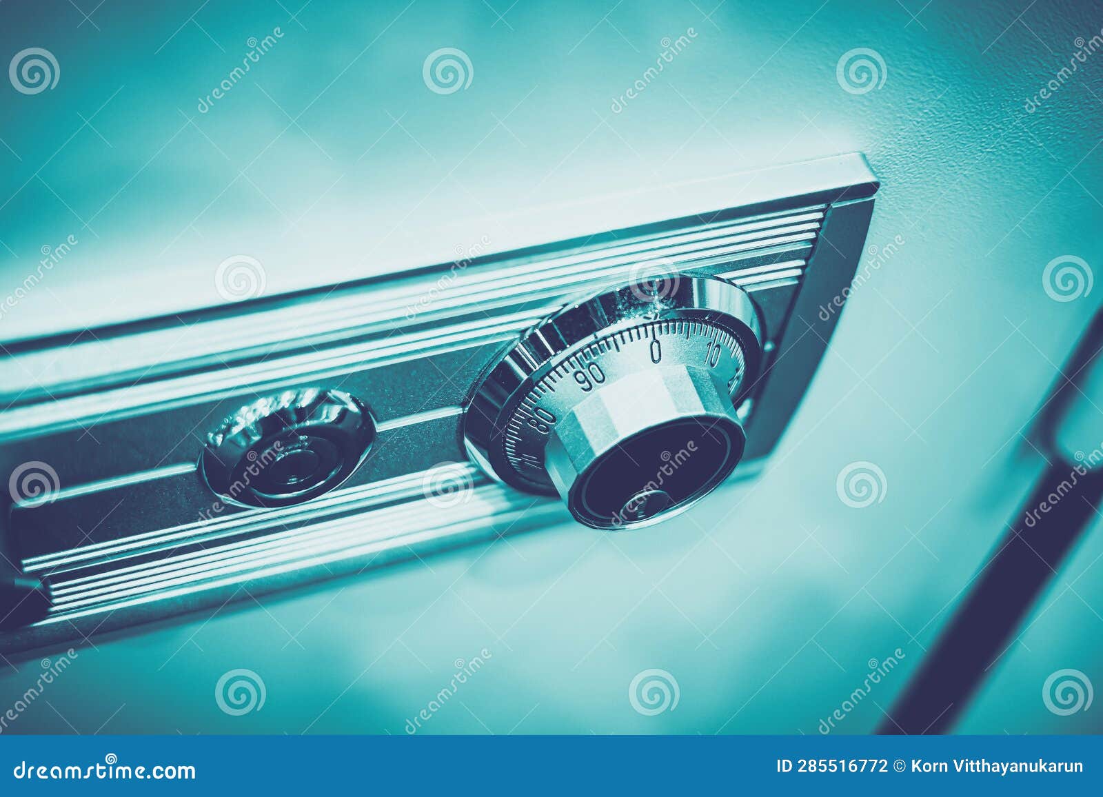 Closeup Rotation Dial Number Key Lock on Safe Box for Security Code ...