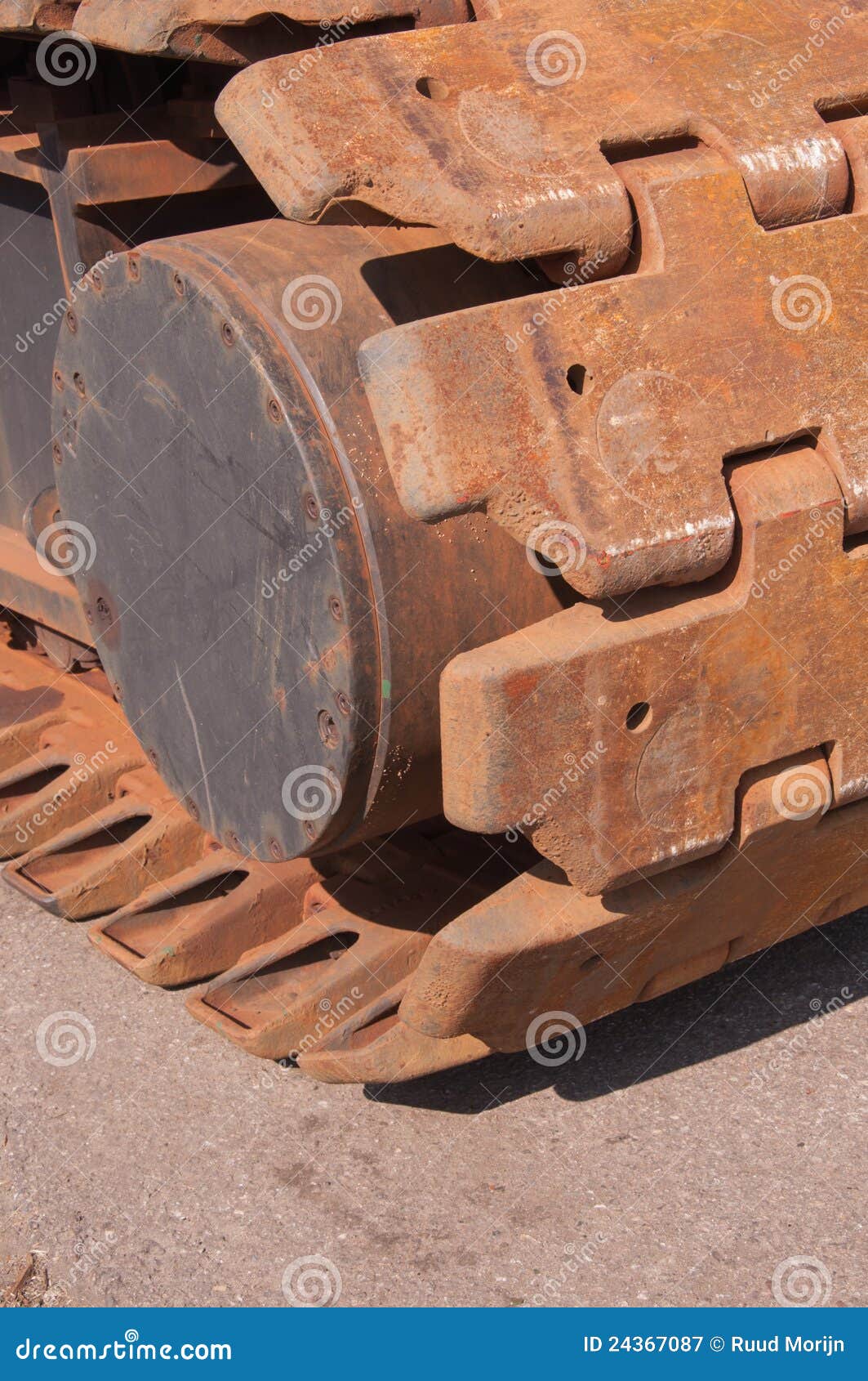 Caterpillar Tracks Of Tank Royalty-Free Stock Photo | CartoonDealer.com ...