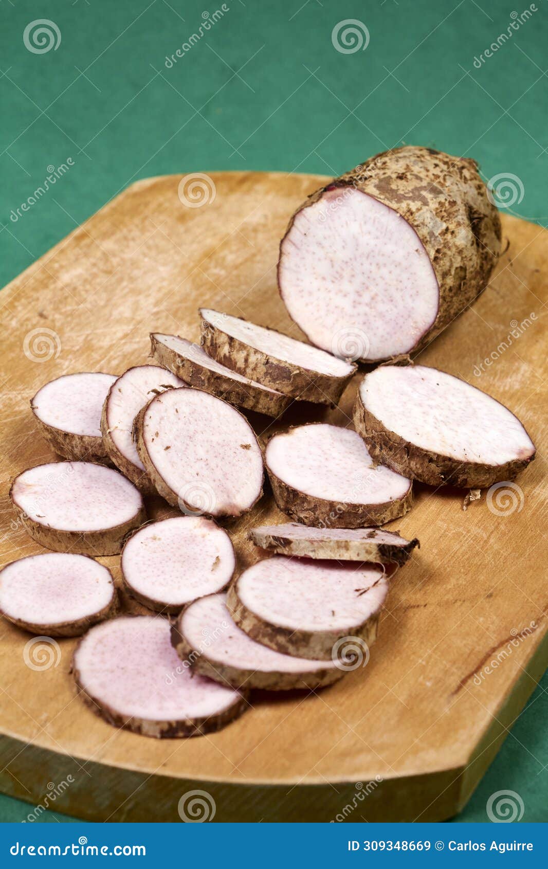Closeup of Taro Root Vegetable, Eddo Malanga, Green Background Stock ...