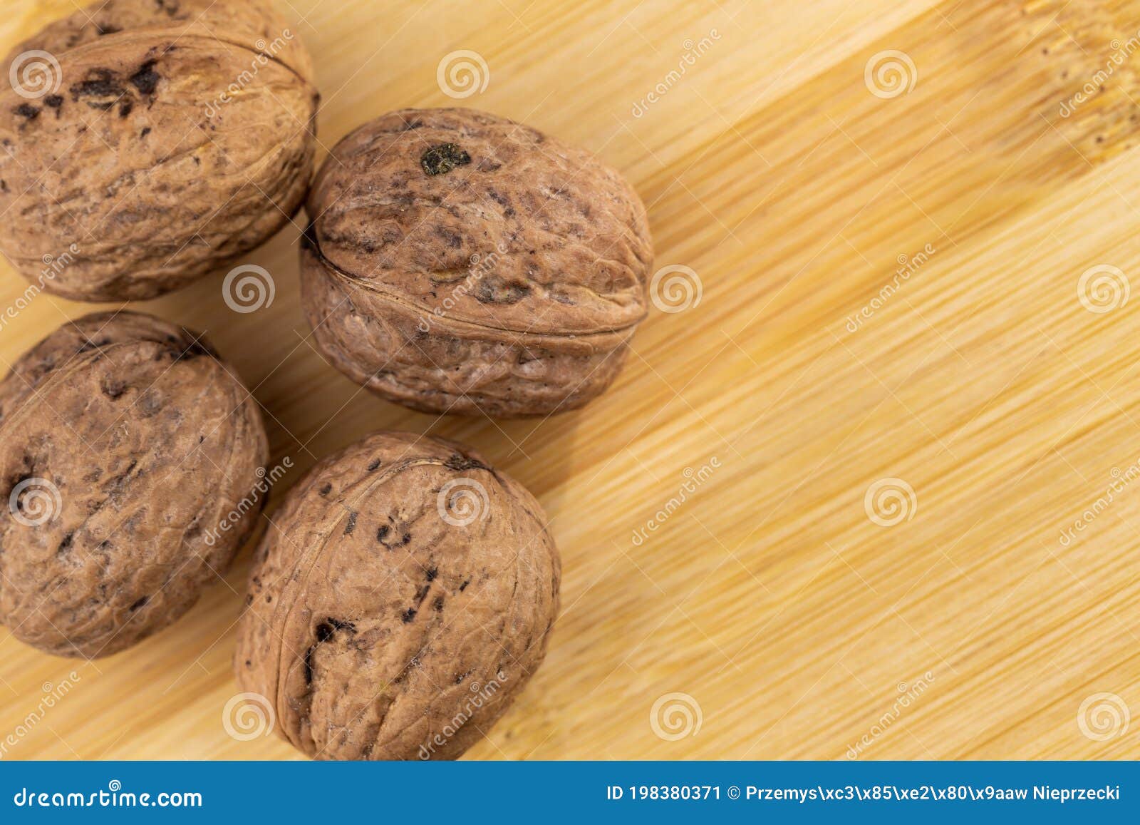 Walnuts on the Cutting Board Stock Image - Image of natural, nutrition ...