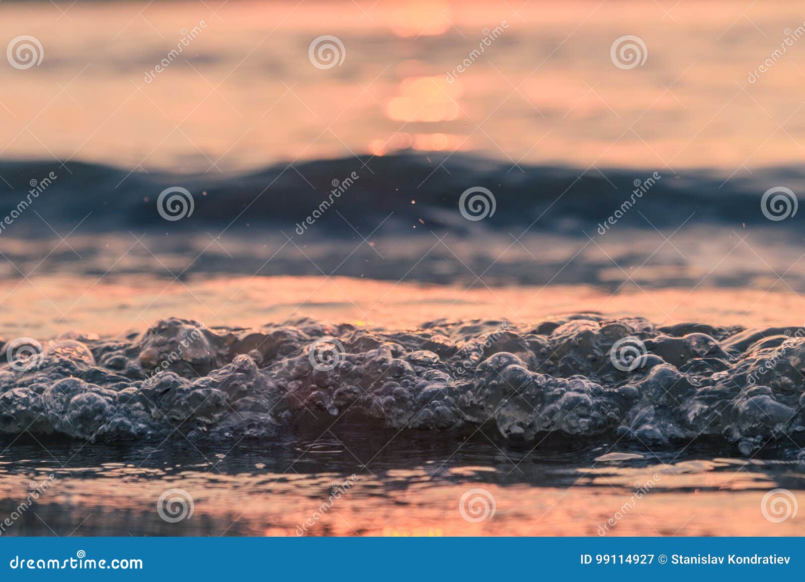 Closeup Waves in the Sunset Stock Image - Image of dawn, blur: 99114927