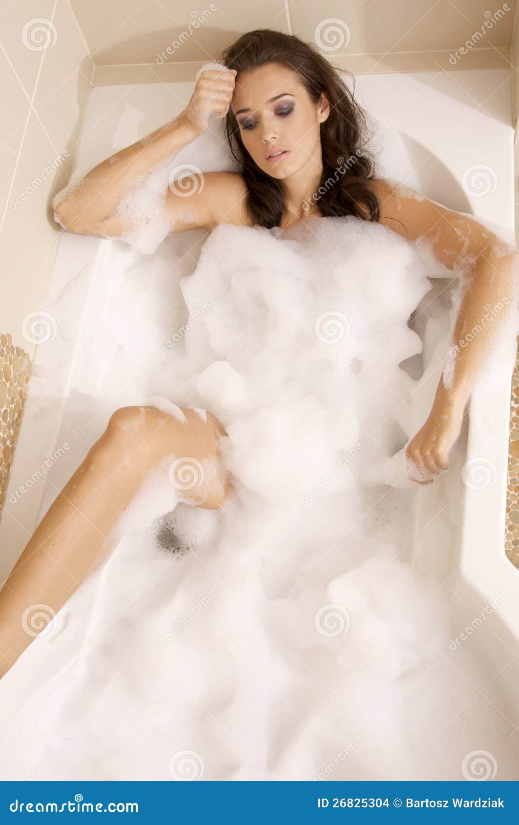 Closeup of Young Woman in Bathtub Bathin Stock Photo - Image of happy ... Closeup of Young Woman in Bathtub Bathin Stock Photo - Image of happy ...
