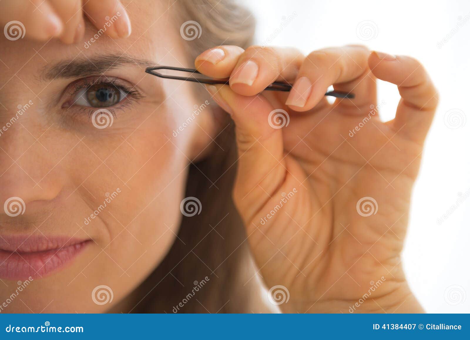Closeup on Young Woman Tweezing Eyebrows Stock Image - Image of ...