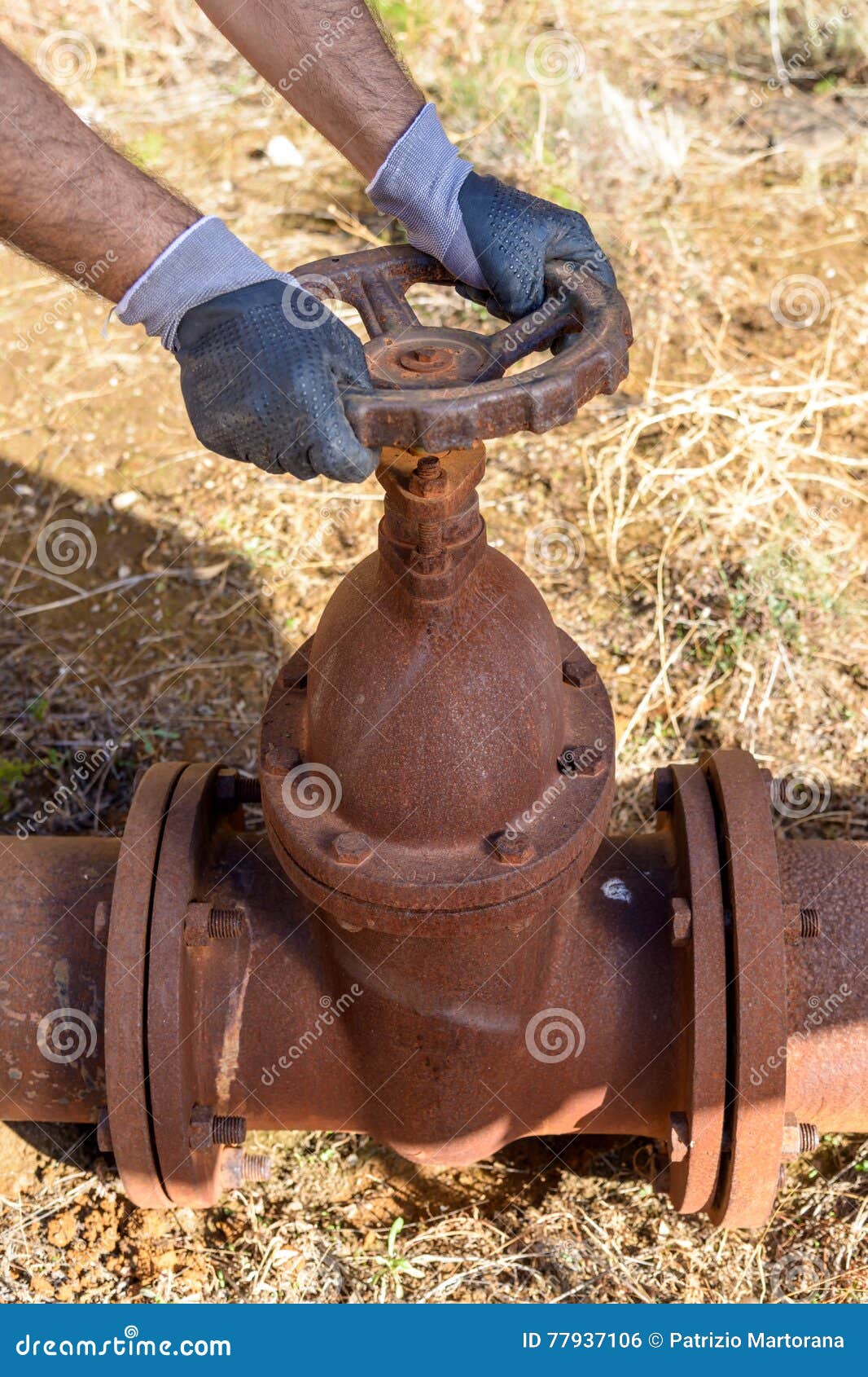 Closure of the Pipeline Valve Stock Photo - Image of connector ...