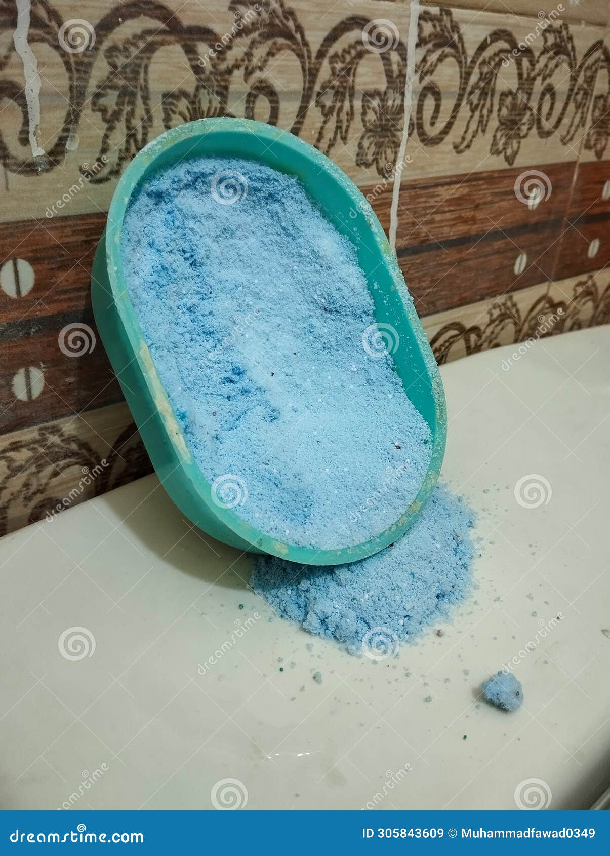 Cloth Washing Powder in Soap Tray Stock Image - Image of tray, cloth ...