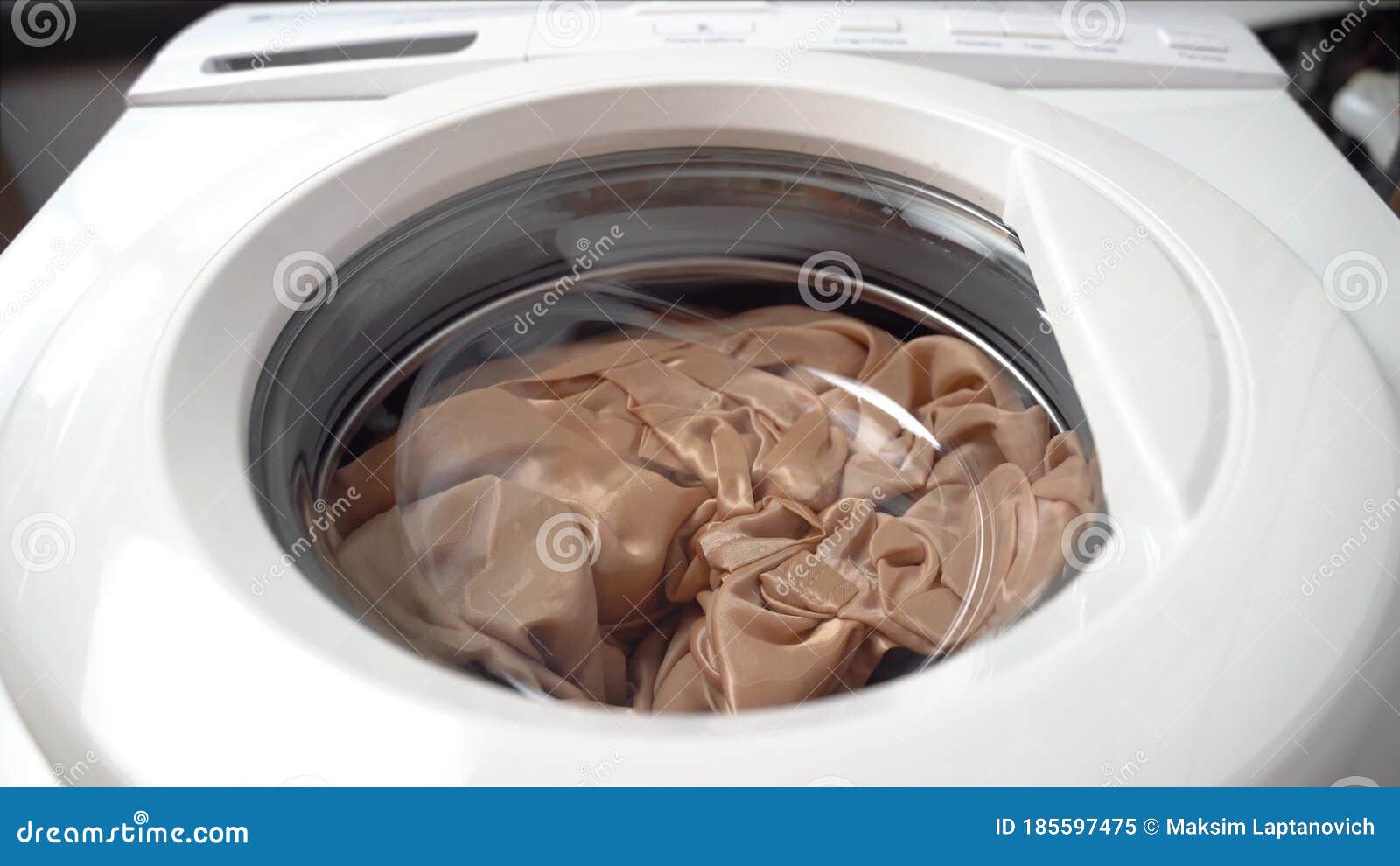 Clothes Rotate Counterclockwise in Chrome Drum from Right To Left ...