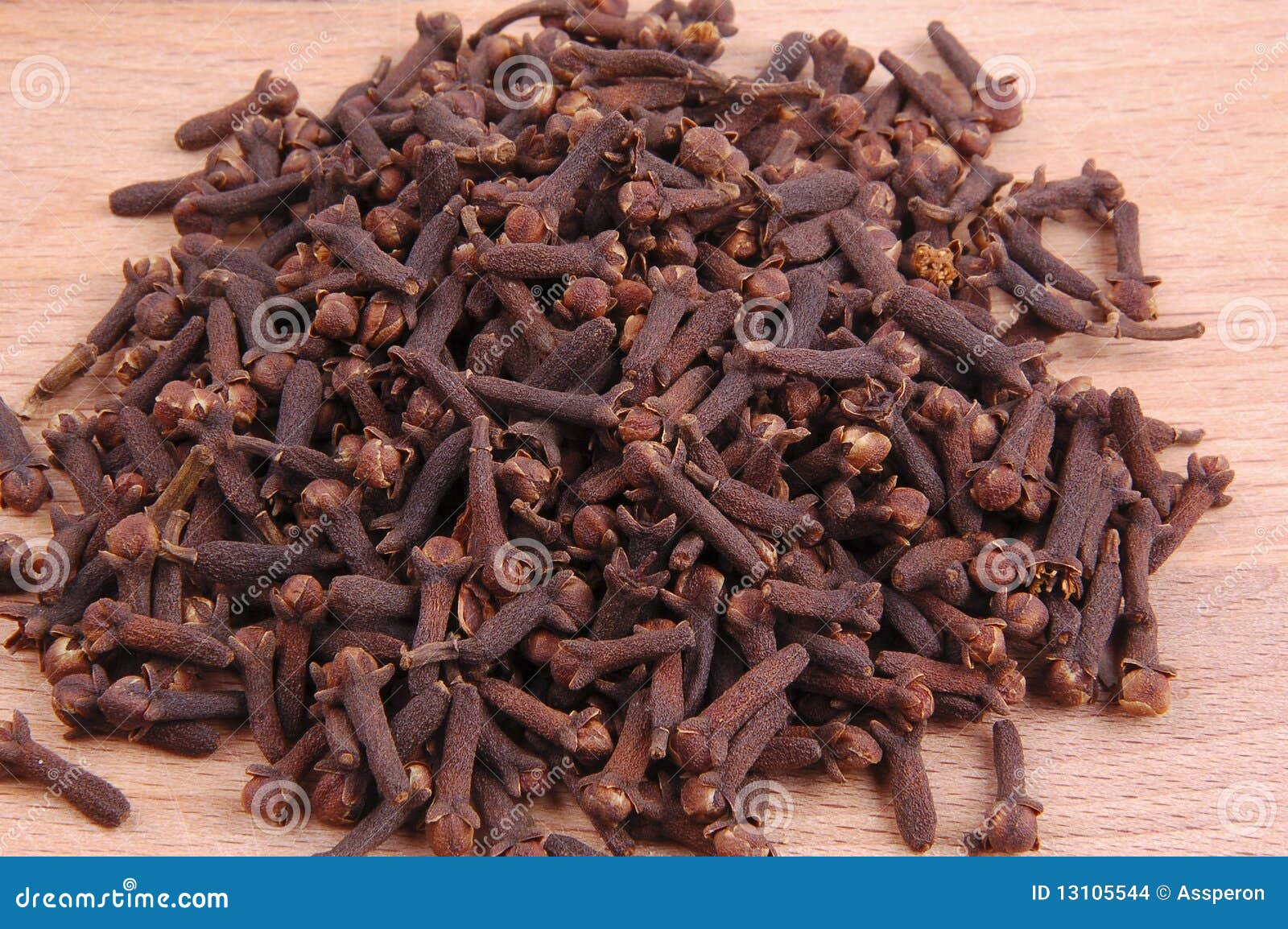 Clou de girofle photo stock. Image du cuisine, cuisinier - 13105544
