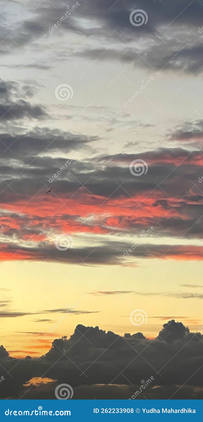 The cloud stock photo. Image of dusk, shore, sunset - 262233908