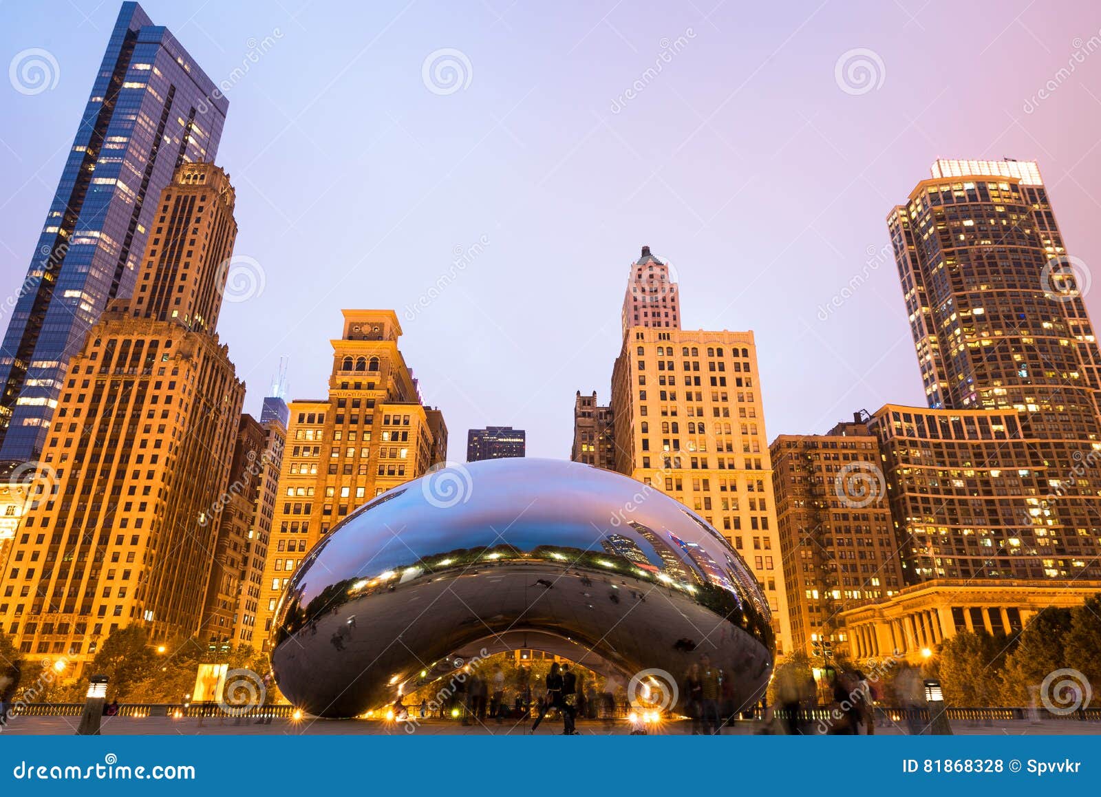 Cloud Gate Sculpture in Chicago Editorial Stock Photo - Image of ...