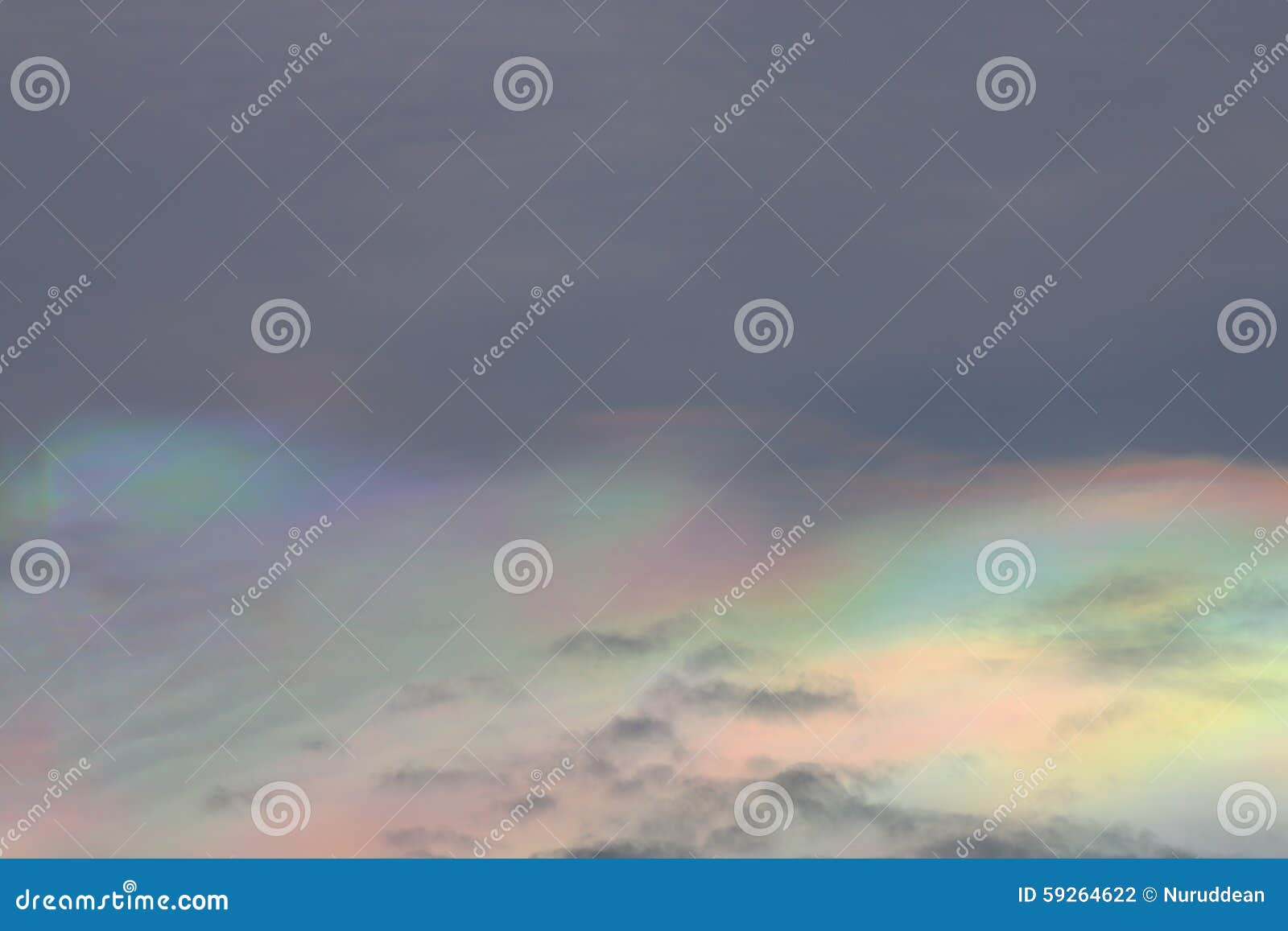 Cloud Iridescence, Diffraction Phenomenon Produce Very Vivid Col ...