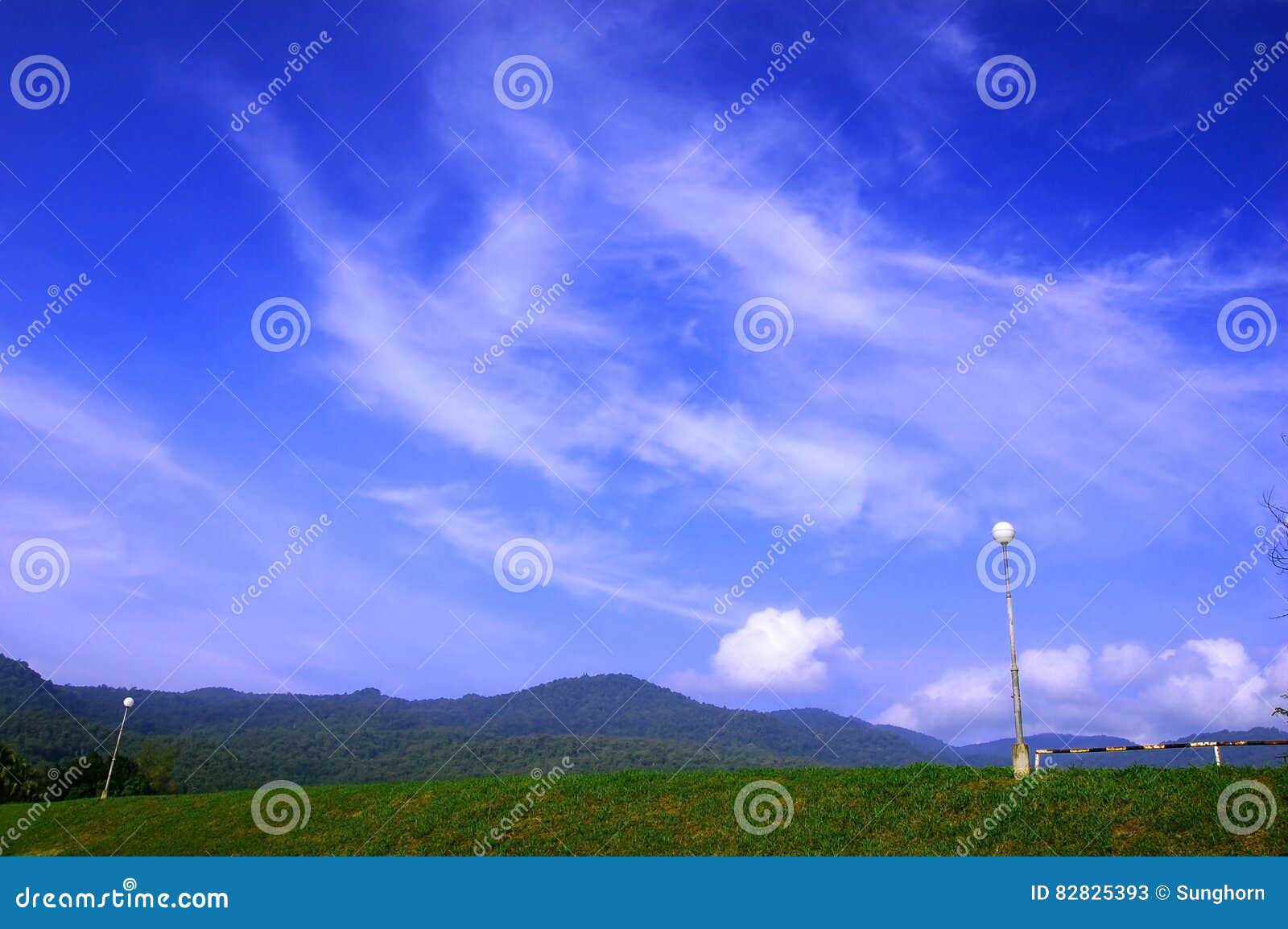 Cloud over mountain stock image. Image of cloud, pole - 82825393