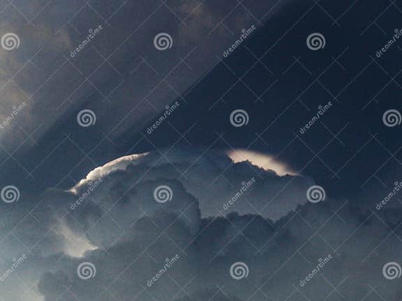 Clouds that Look Like Aliens Stock Photo - Image of like, look: 286937374