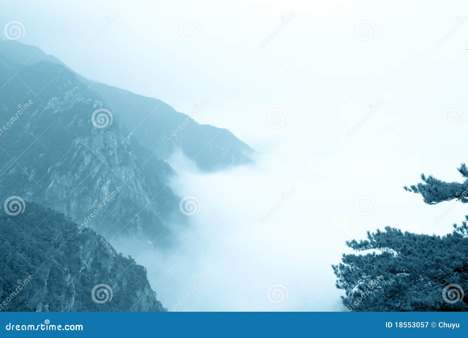 Clouds and Mist in the Mountain Stock Image - Image of flow, mist: 18553057