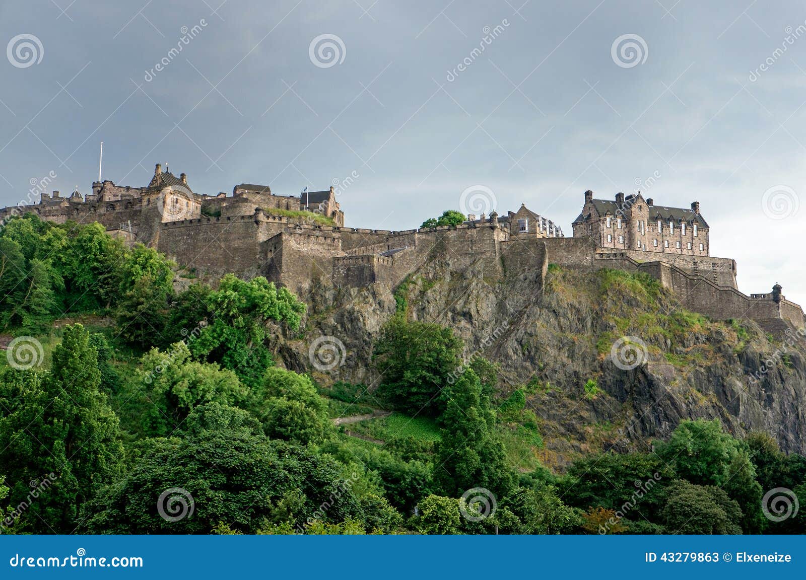 Clouds Over Edinburgh Castle Stock Image - Image of tourism, edinburgh ...
