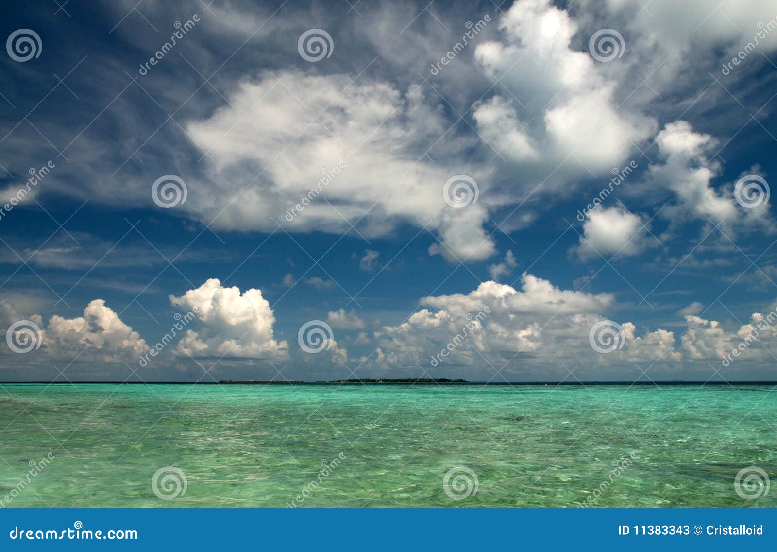 Clouds over Indian Ocean stock image. Image of snorkeling - 11383343