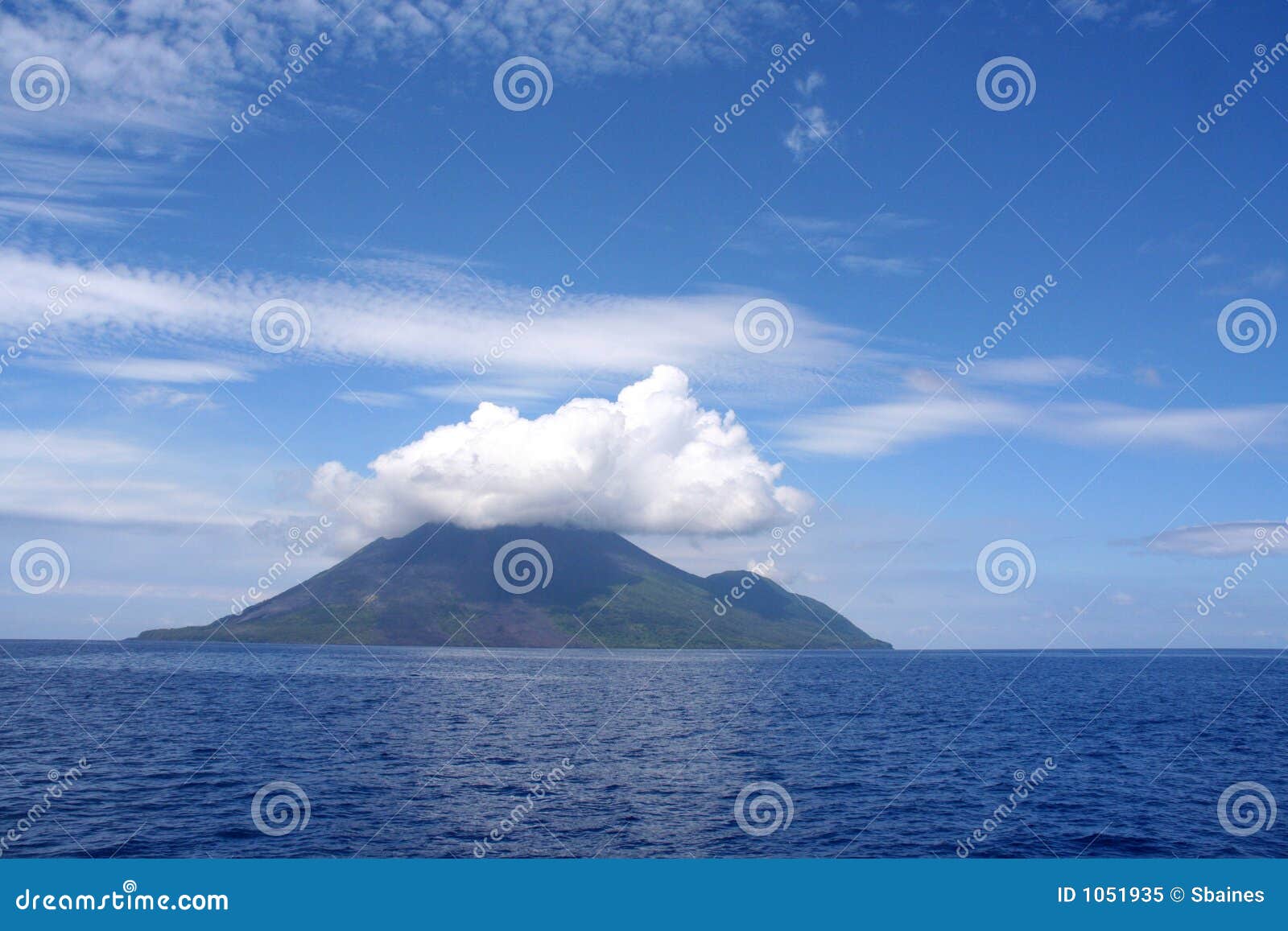 Clouds Over Volcanic Island Stock Image - Image of eruption, oceania ...