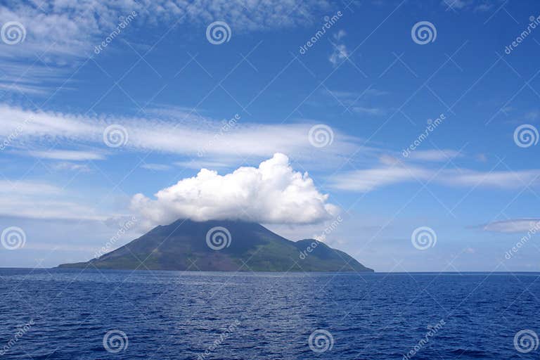 Clouds Over Volcanic Island Stock Image - Image of eruption, oceania ...
