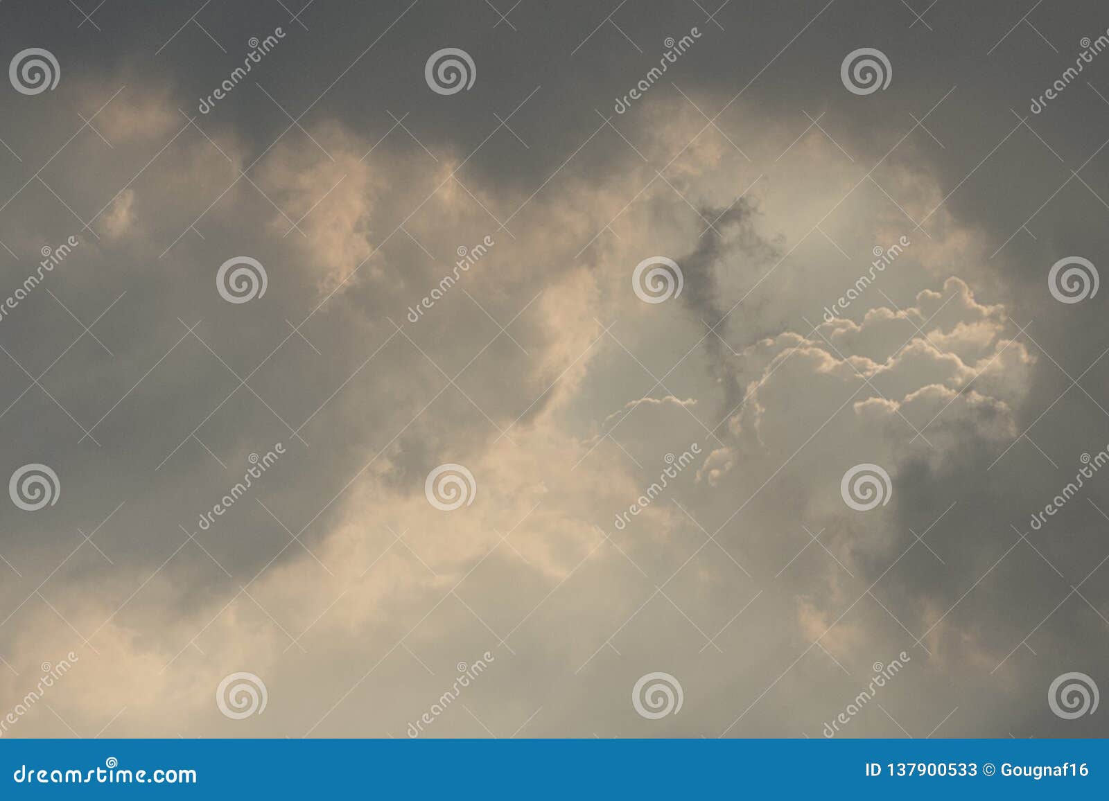 Clouds Seen from the Ground Stock Image - Image of meteorology, pattern ...