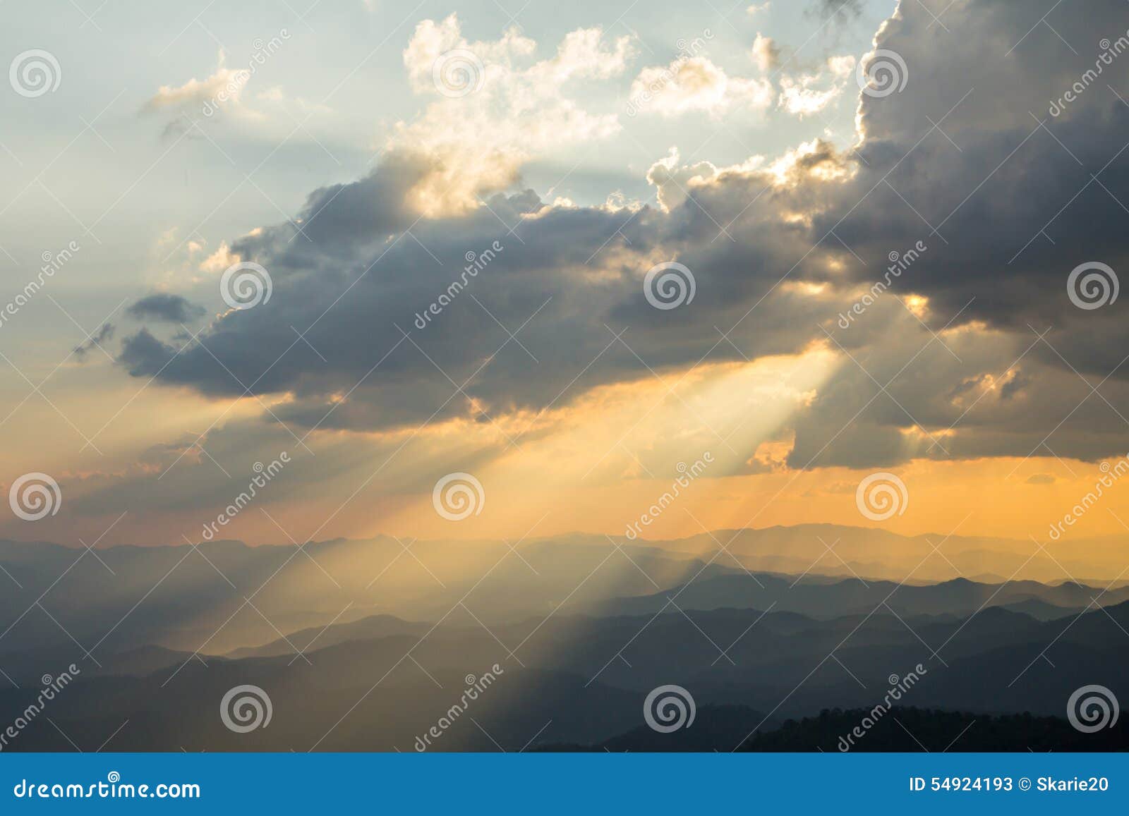 Clouds and Sun Ray on Evening Stock Image - Image of dusk, hope: 54924193