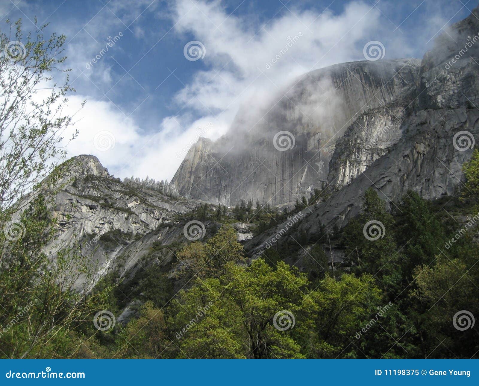 Clouds at Yosemite stock image. Image of cloudy, destinations - 11198375