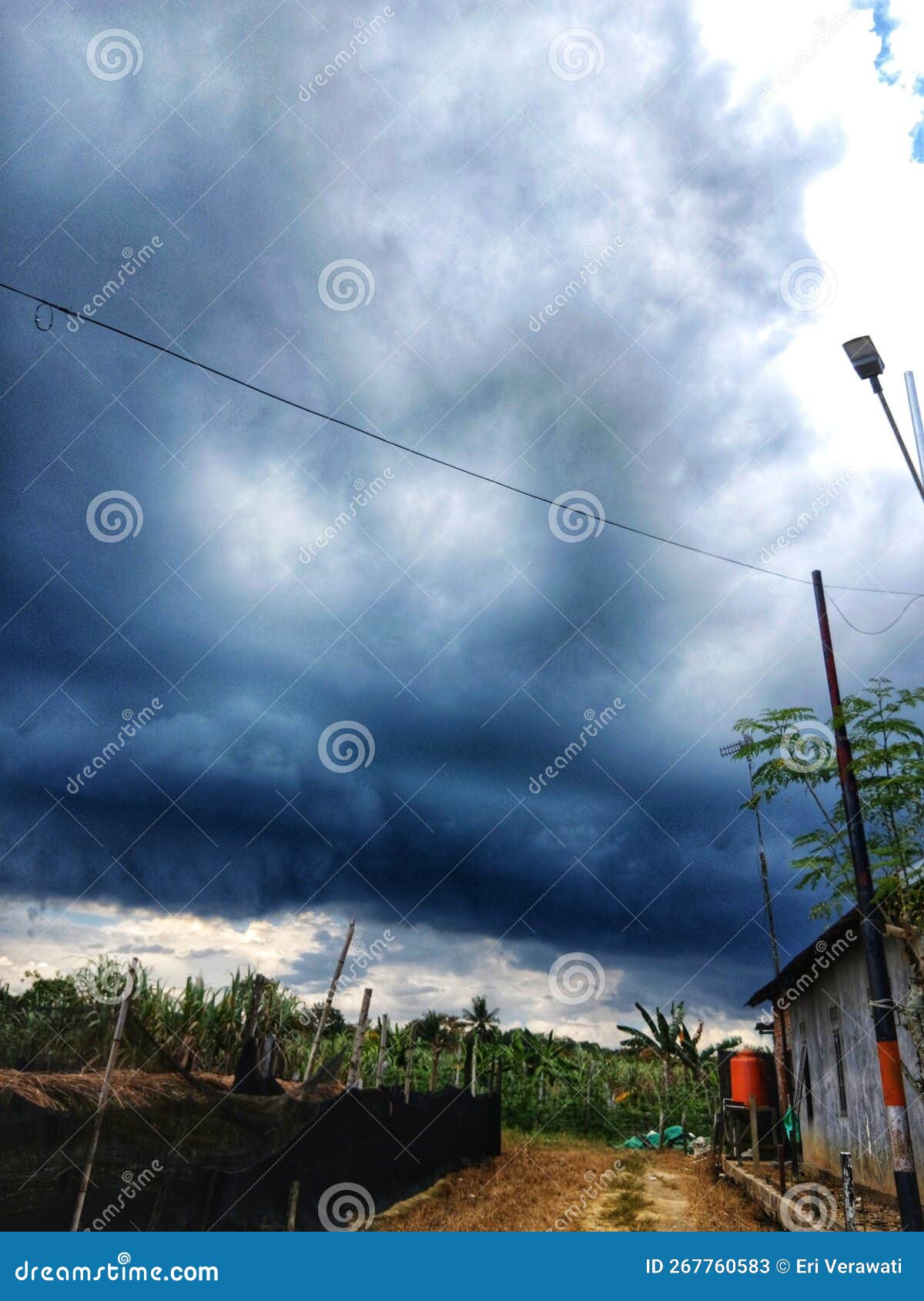 A Cloudy Sky Indicates that it Will Rain Heavily Stock Image - Image of ...